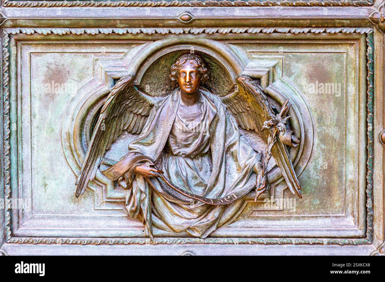 Main doors of milan hi-res stock photography and images - Alamy