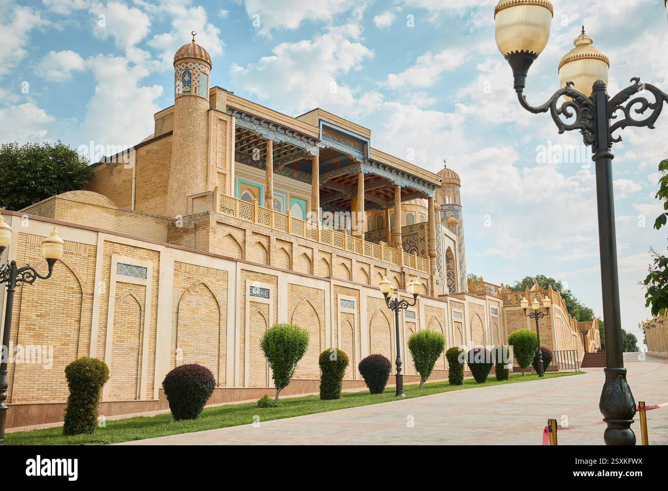 Exterior of Hazrat Khizr or Hazret Hyzr Mosque in the Samarkand city ...