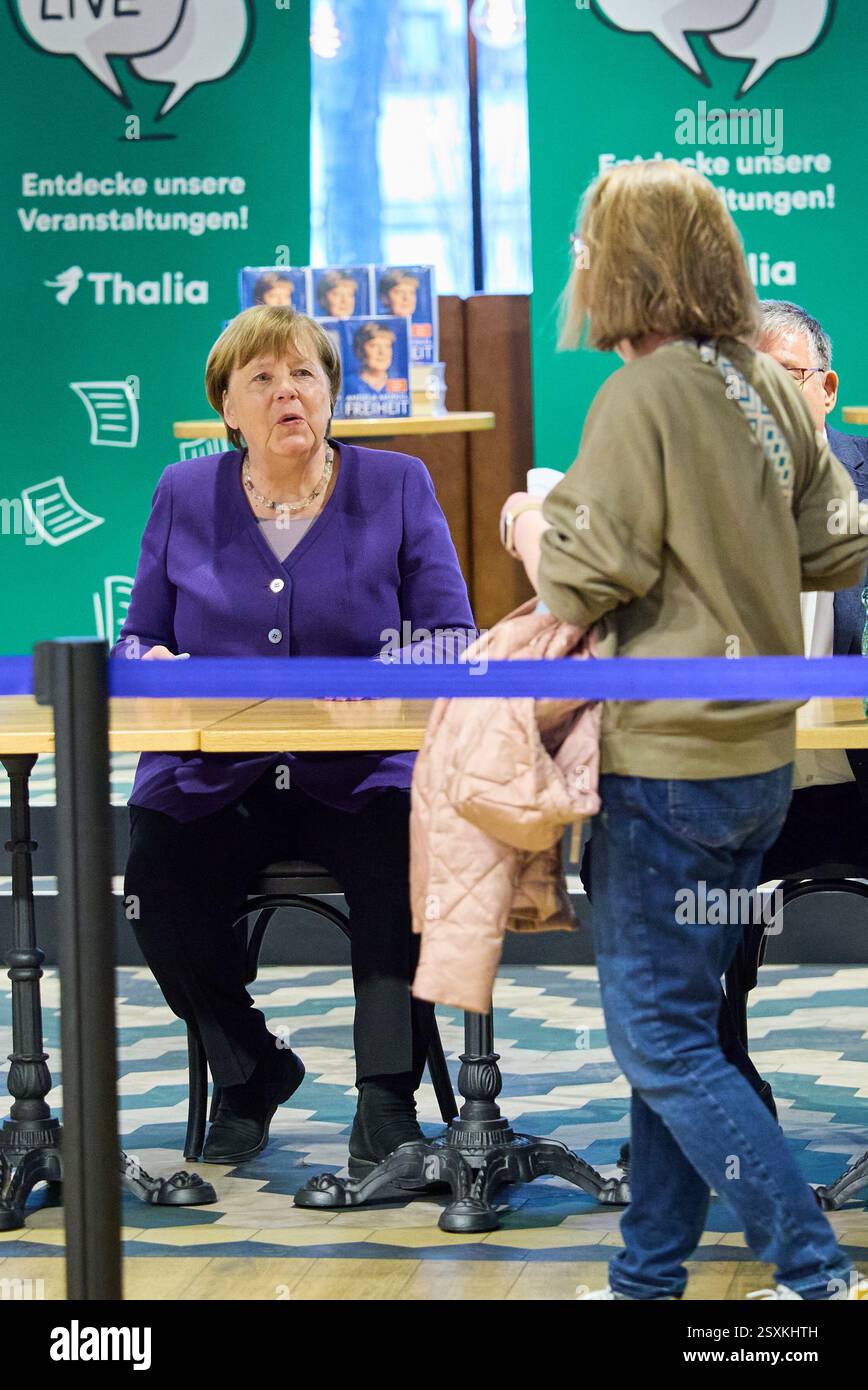 Angela Merkel presents her autobiography "Freedom" in Vienna and gives ...