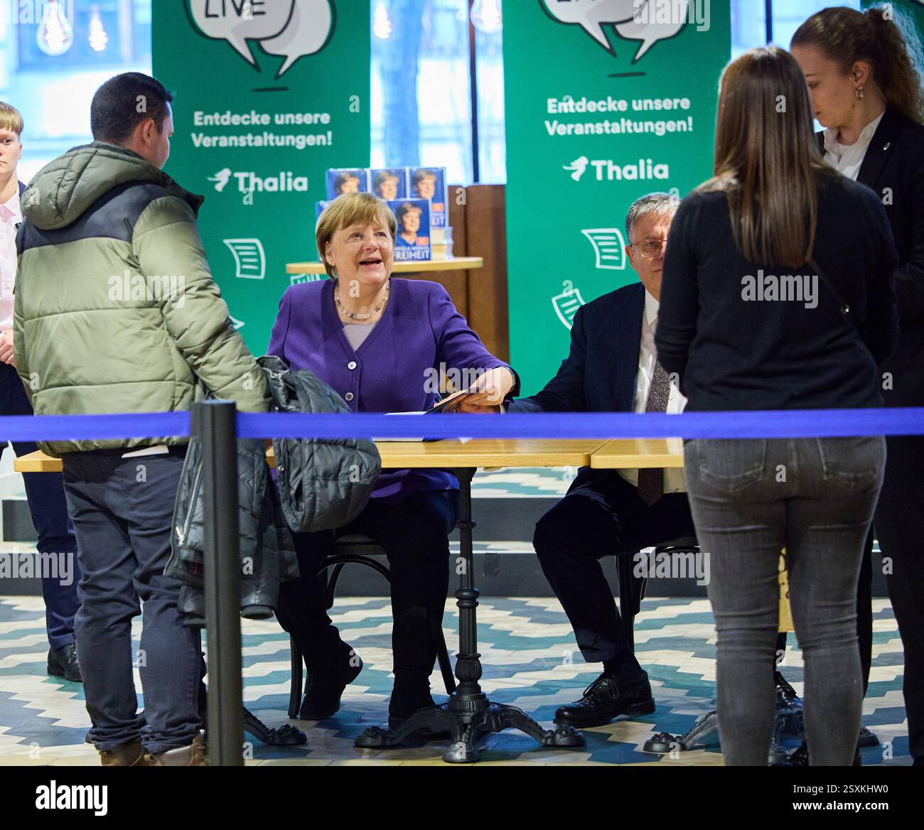 Angela Merkel presents her autobiography "Freedom" in Vienna and gives ...