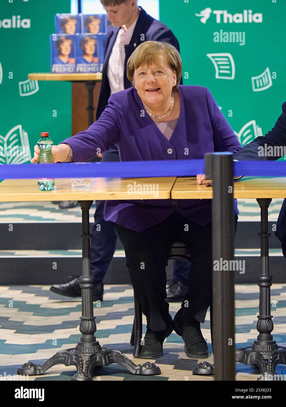 Angela Merkel presents her autobiography "Freedom" in Vienna and gives ...