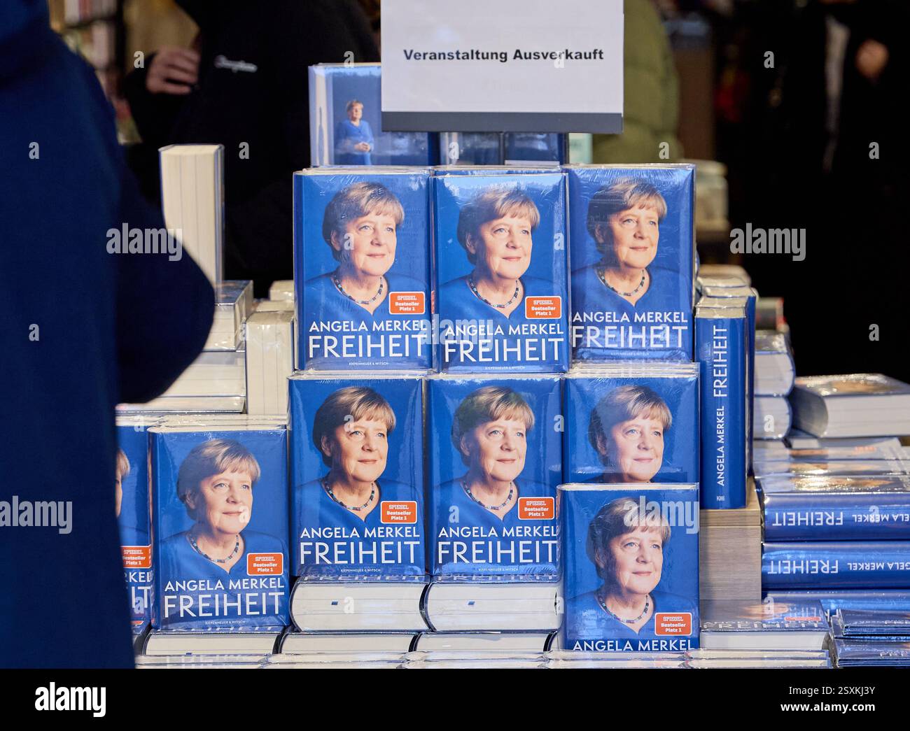 Angela Merkel presents her autobiography "Freedom" in Vienna and gives ...