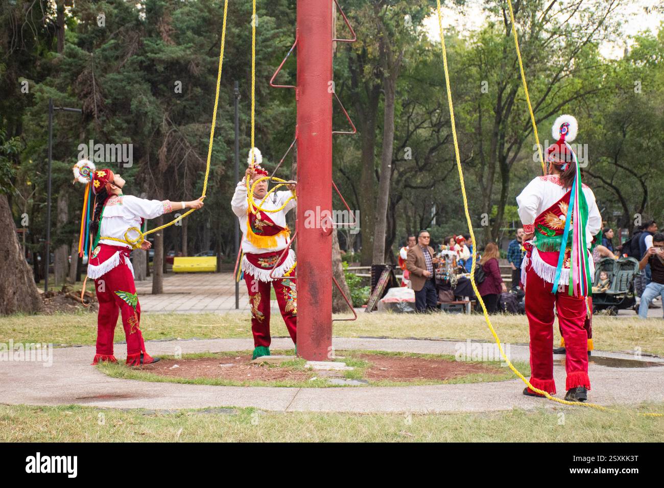 Mexico City, Mexico. 21st Feb, 2025. Female Voladoras de Papantla ...