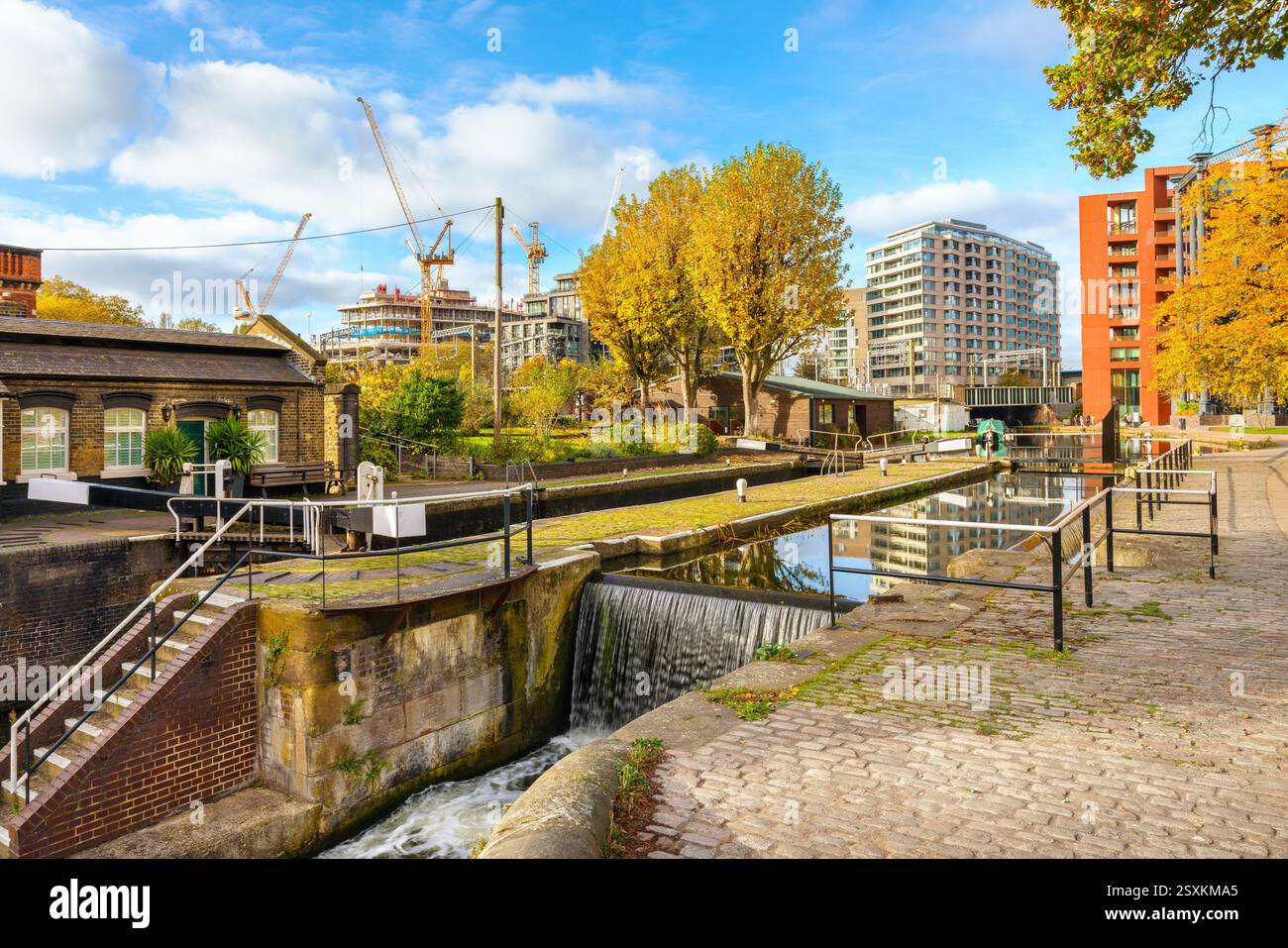 View of St. Pancras Lock on Regent's Canal. King's Cross, London ...