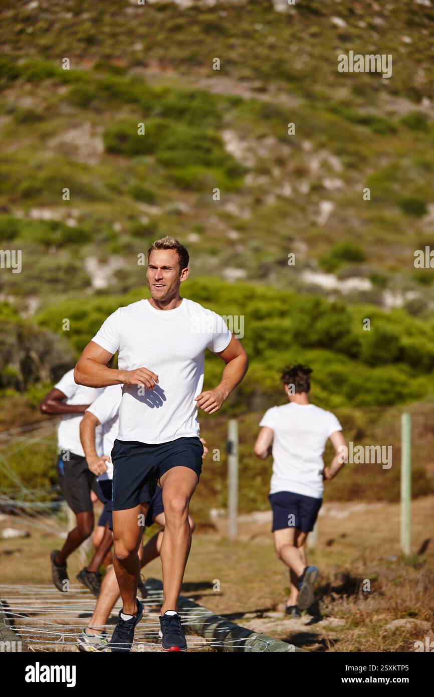 Group of soldiers running hi-res stock photography and images - Alamy