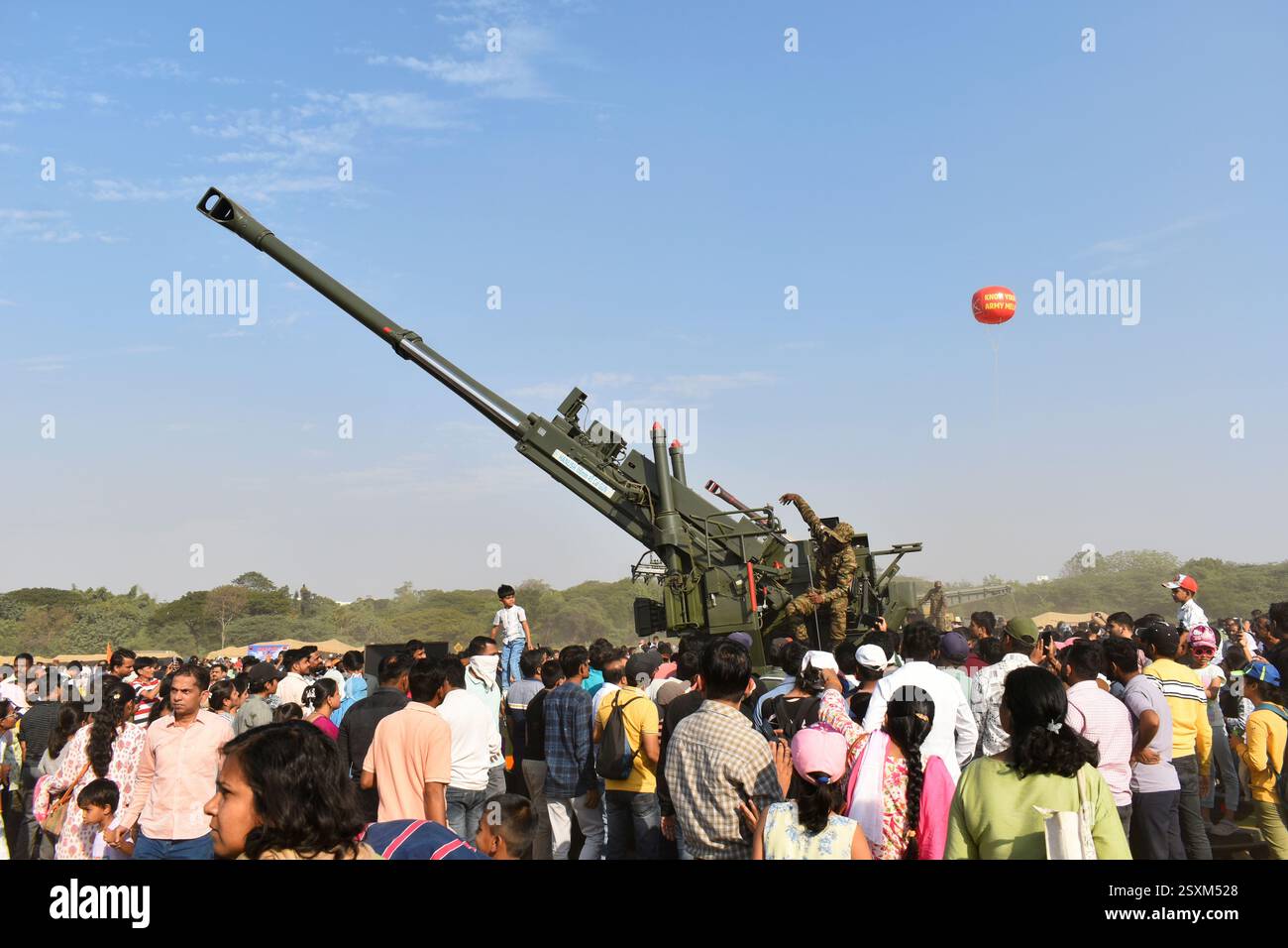 The Bofors Gun (Dhanush 155mm 45 Cal Gun) on public display at ""Know ...