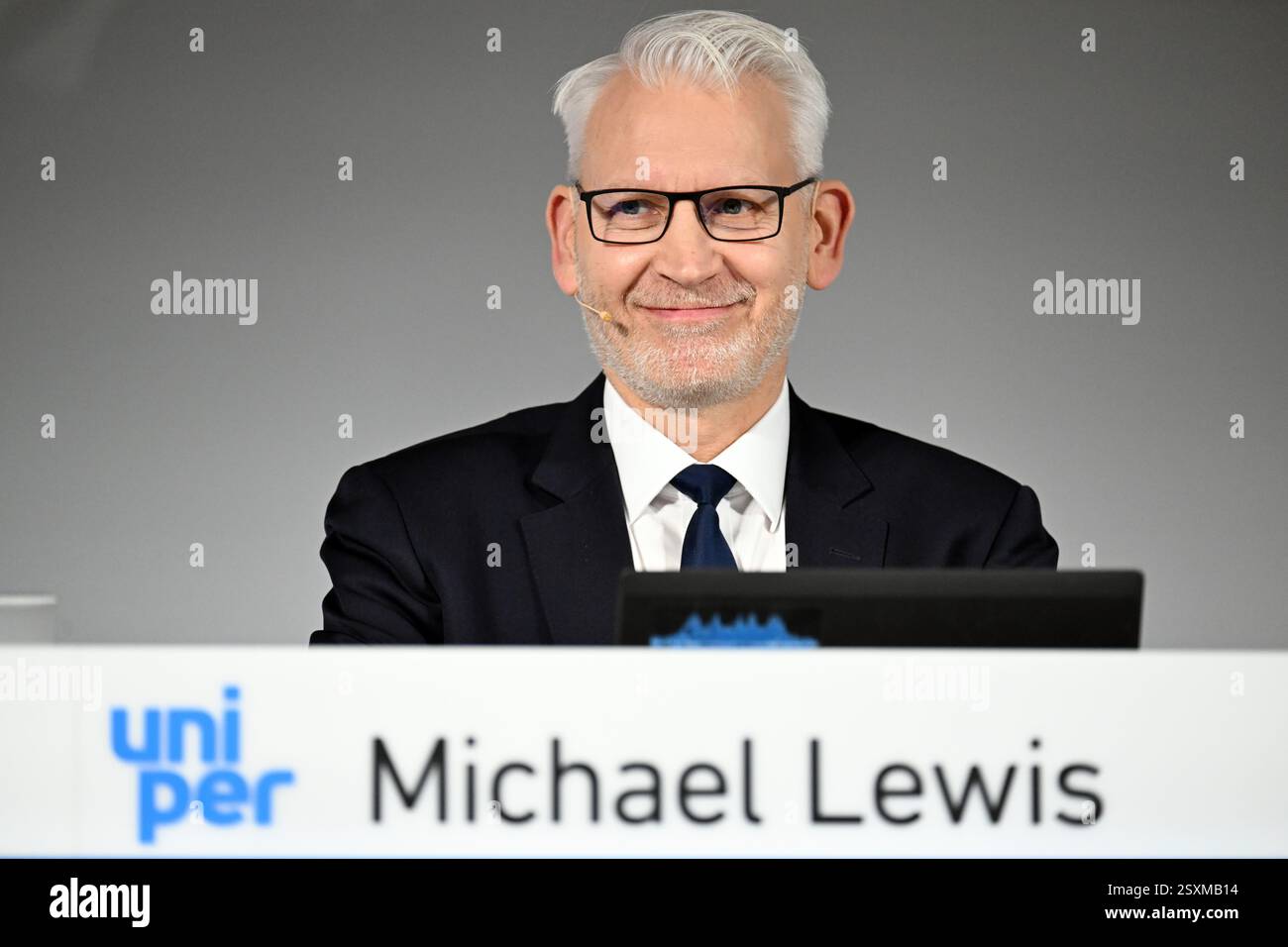 25 February 2025, North Rhine-Westphalia, Duesseldorf: Michael Lewis ...