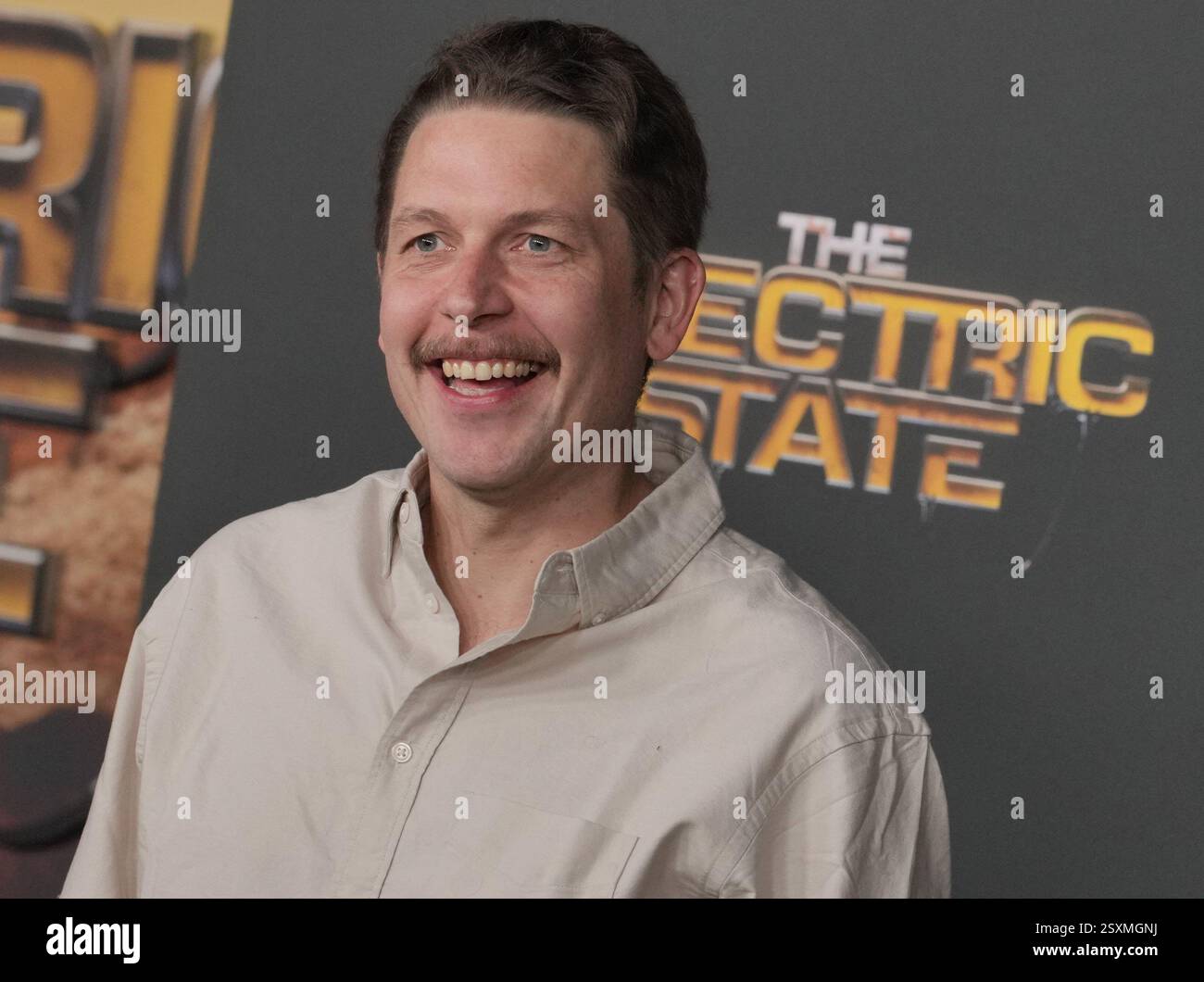 Simon Stalenhag arrives at Netflix's THE ELECTRIC STATE World Premiere ...