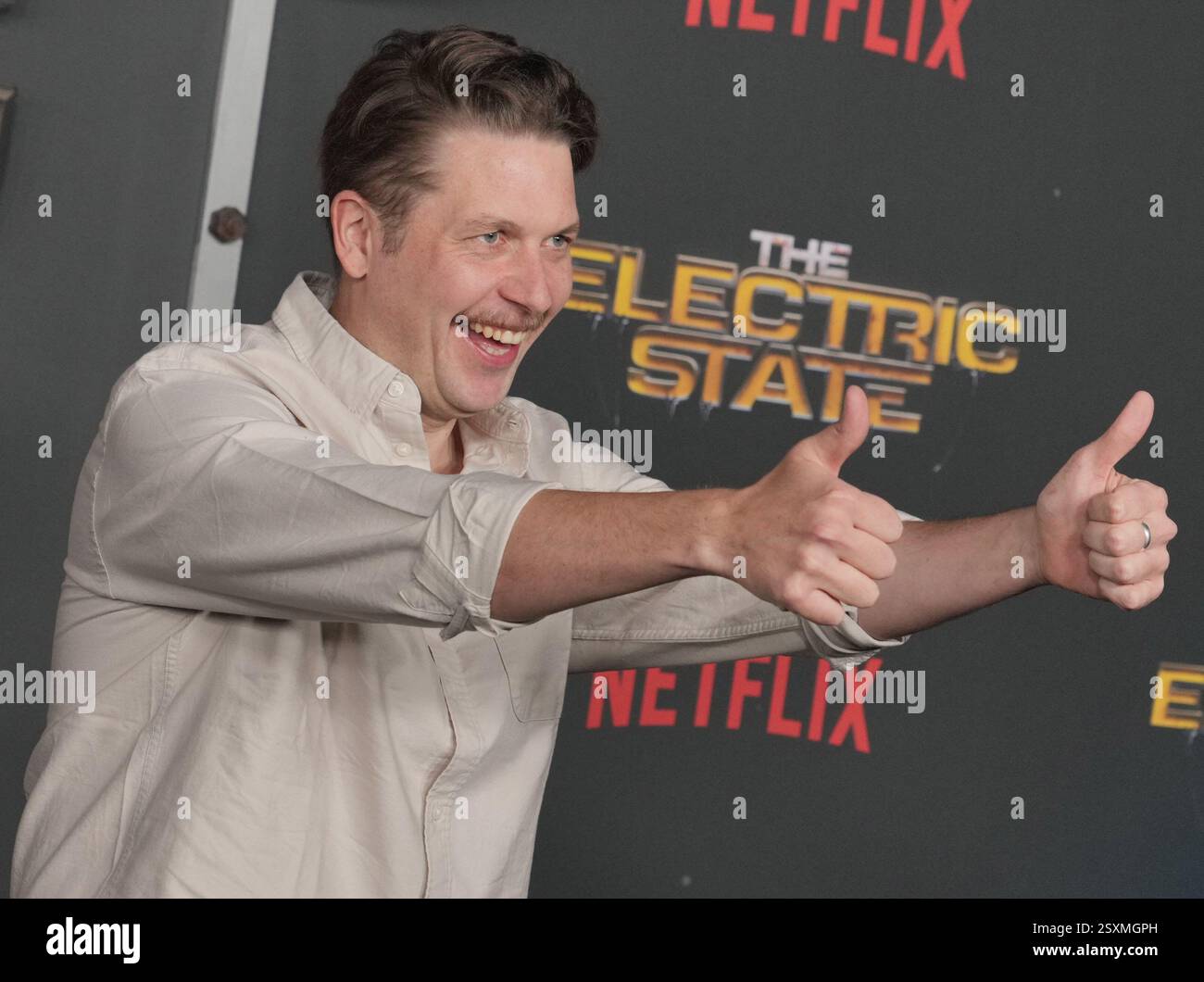 Simon Stalenhag arrives at Netflix's THE ELECTRIC STATE World Premiere ...