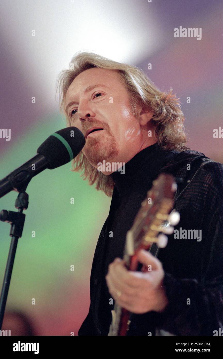 Umberto tozzi immagini 1997 hi-res stock photography and images - Alamy