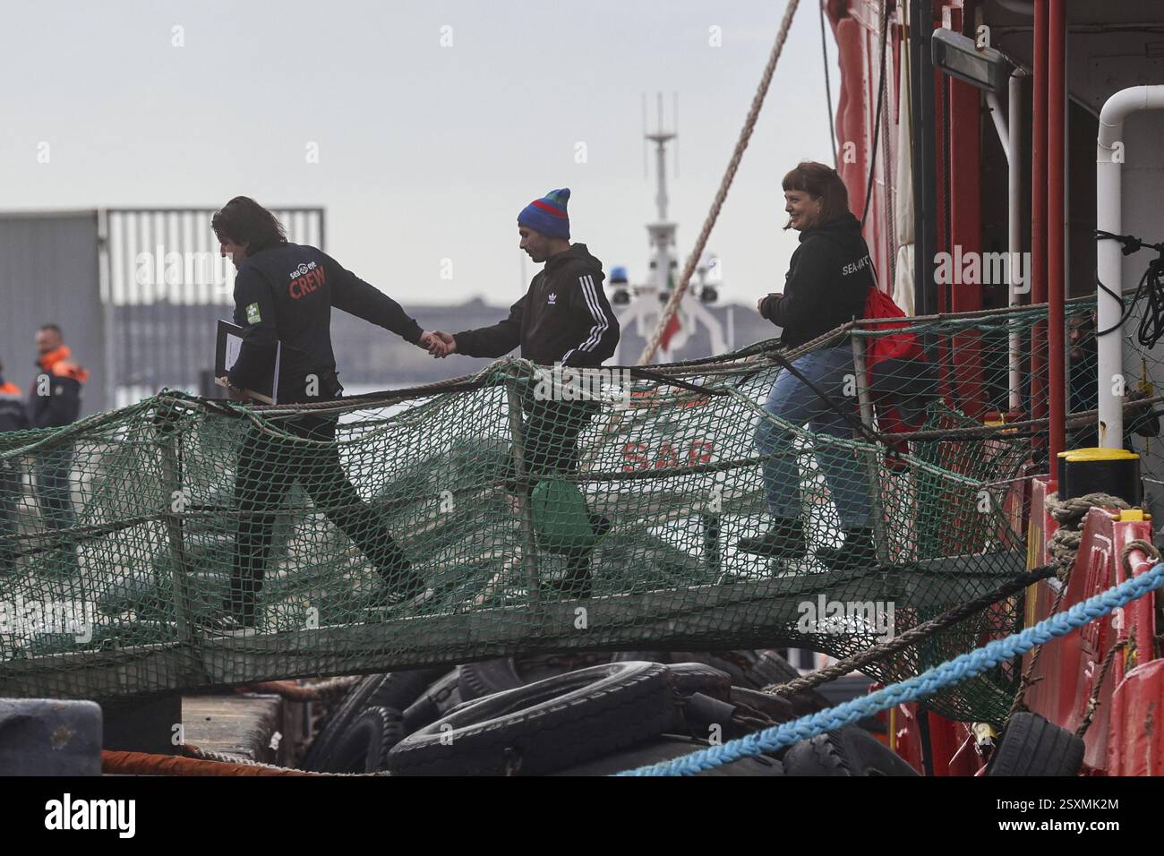 Naples, Italy. 25th Feb, 2025. In Naples, 41 migrants rescued in the ...