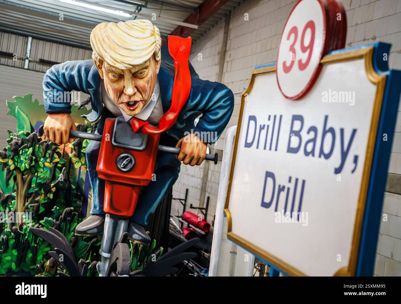 Donald trump drill baby drill hi-res stock photography and images - Alamy