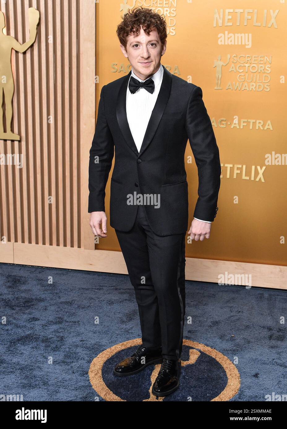 LOS ANGELES, CALIFORNIA, USA - FEBRUARY 23: Ethan Slater wearing a ...