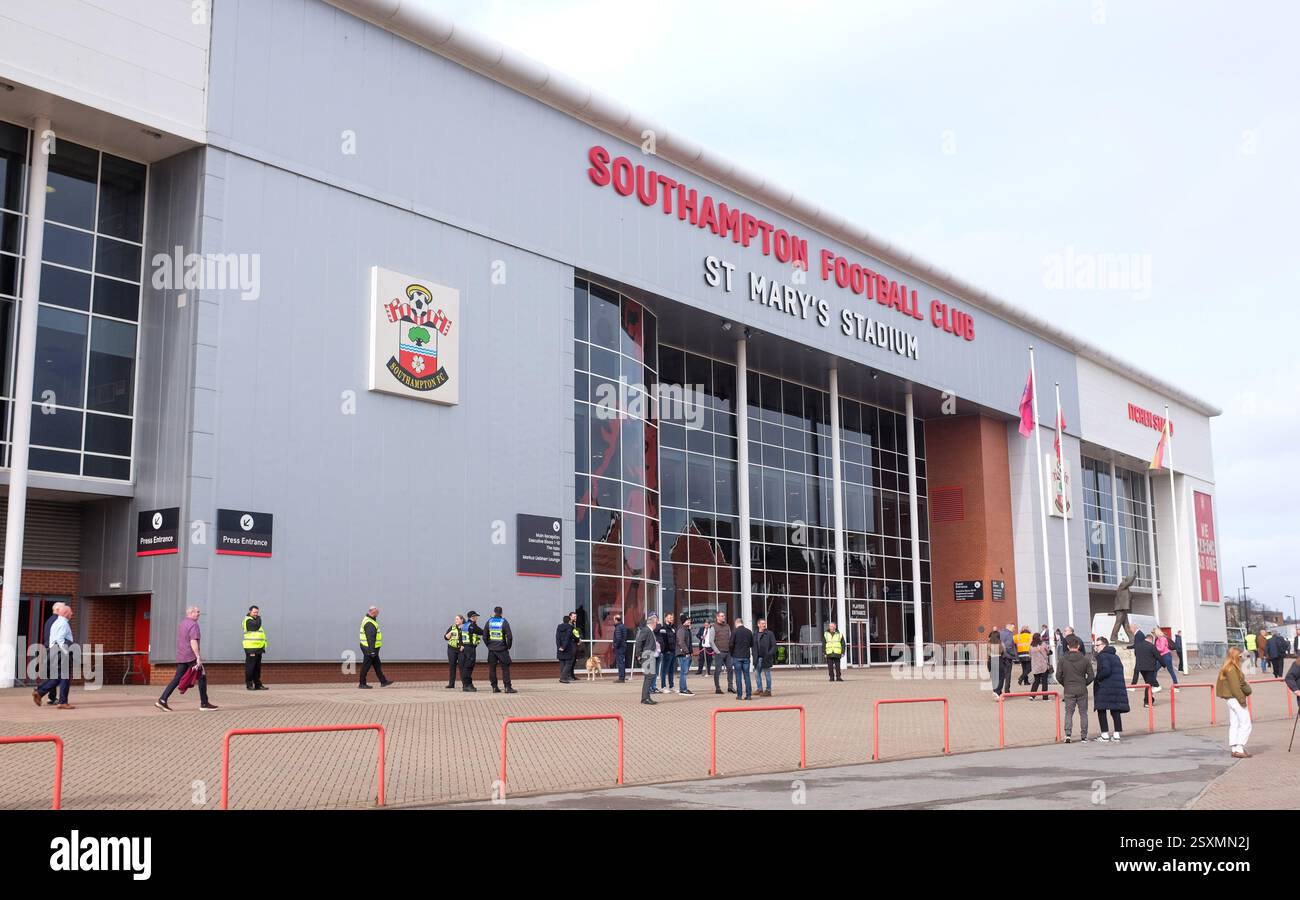 St Mary’s Stadium in Southampton , Hampshire , home ground of ...