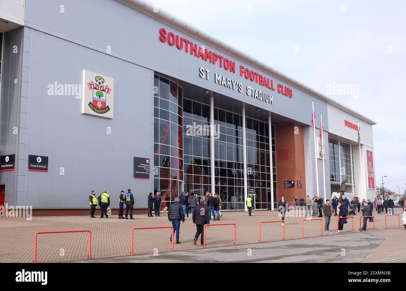 St Mary’s Stadium in Southampton , Hampshire , home ground of ...