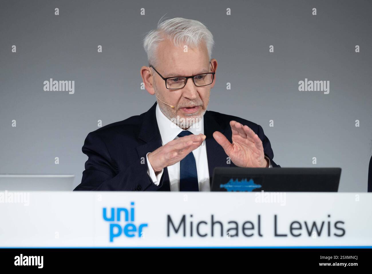 Michael LEWIS, Vorstandsvorsitzender, Chief Executive Officer CEO ...