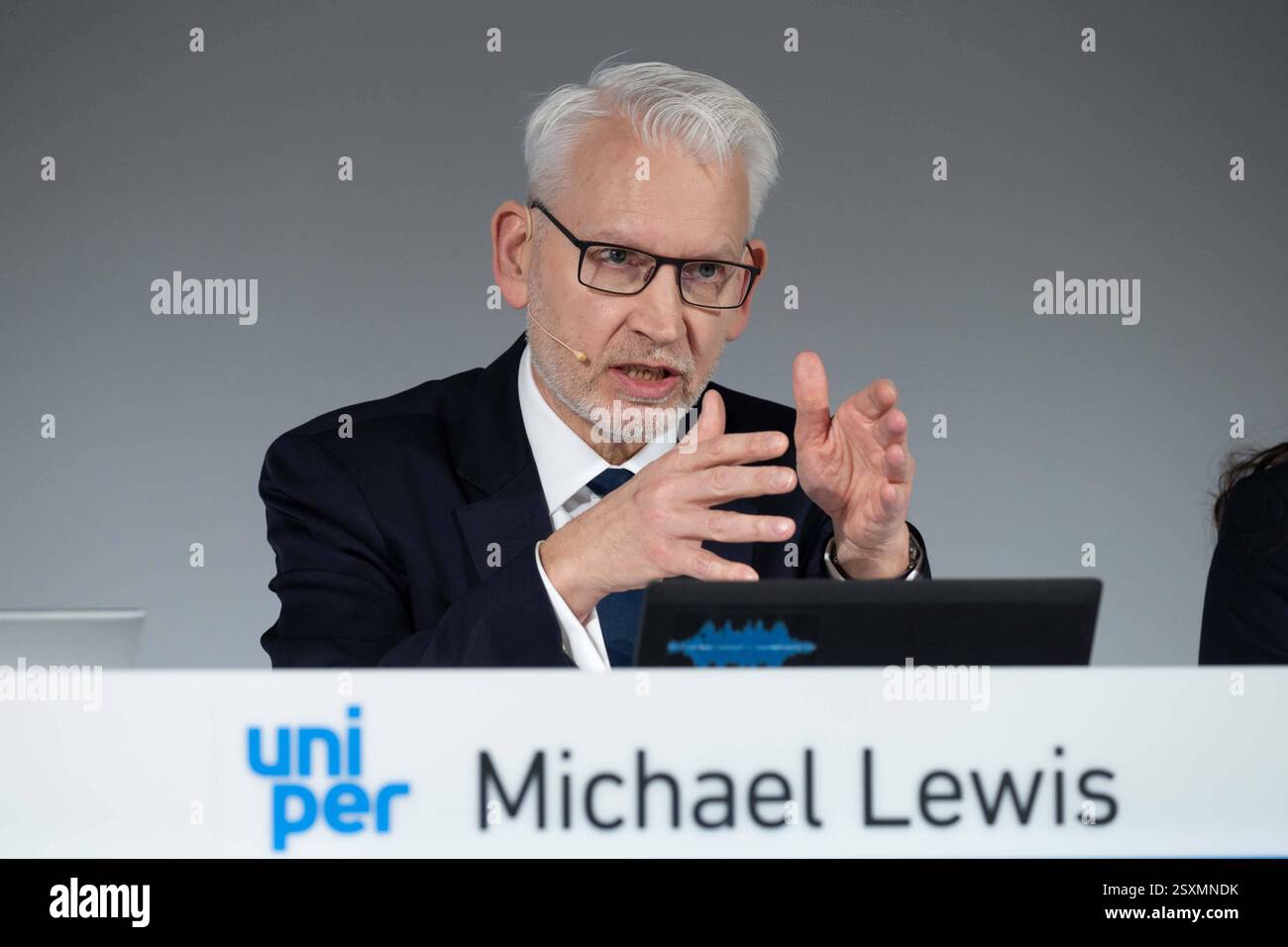 Michael LEWIS, Vorstandsvorsitzender, Chief Executive Officer CEO ...