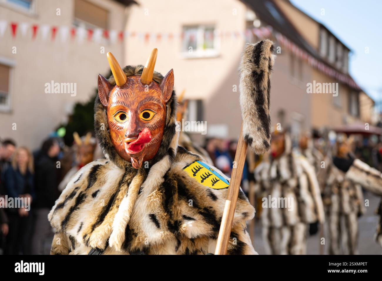 Die Gais des Narrenverein Honberger nimmt beim Fastnachtsumzug in ...