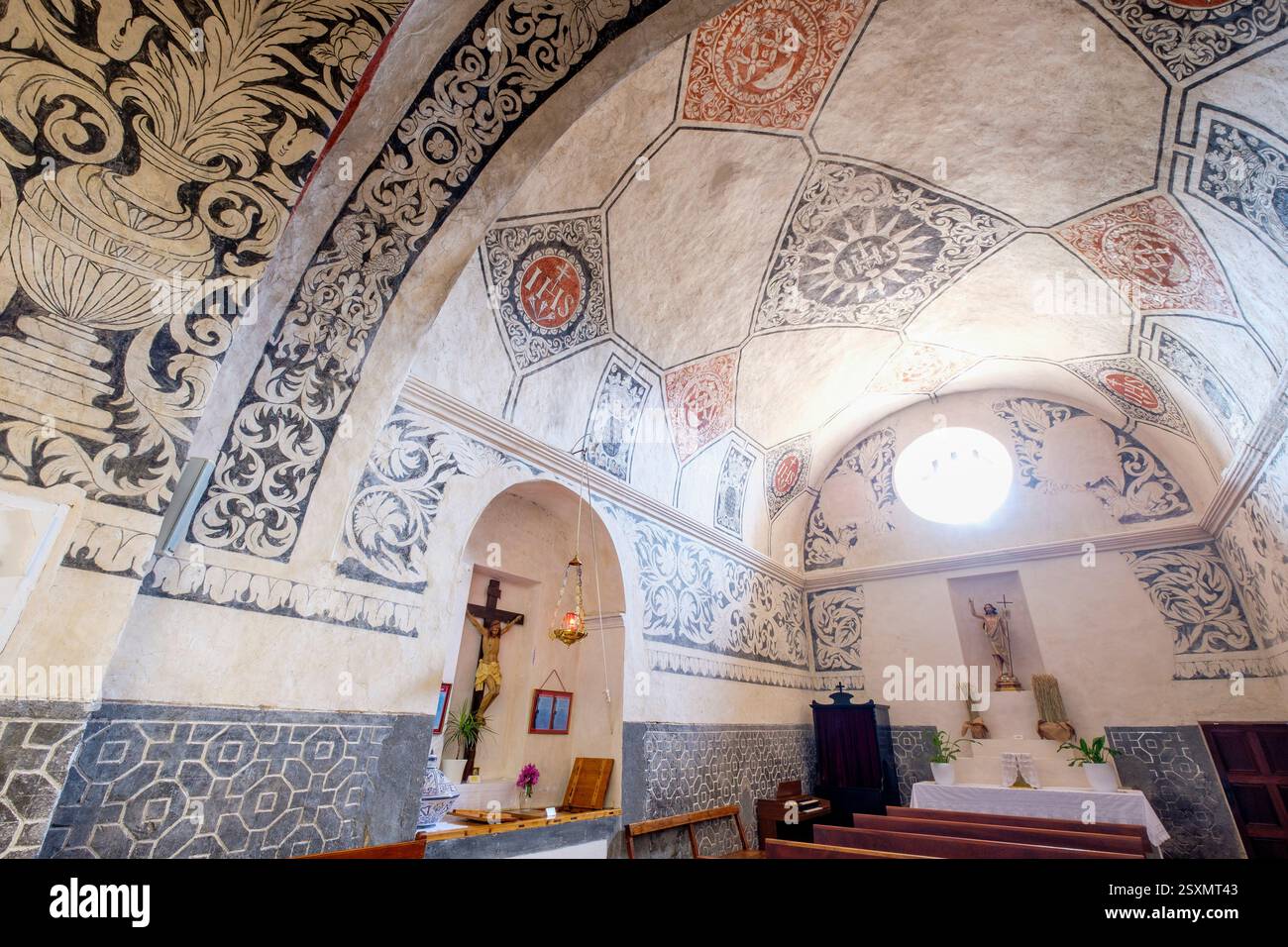 Fresco paintings with floral and religious motifs, church of San Miguel ...
