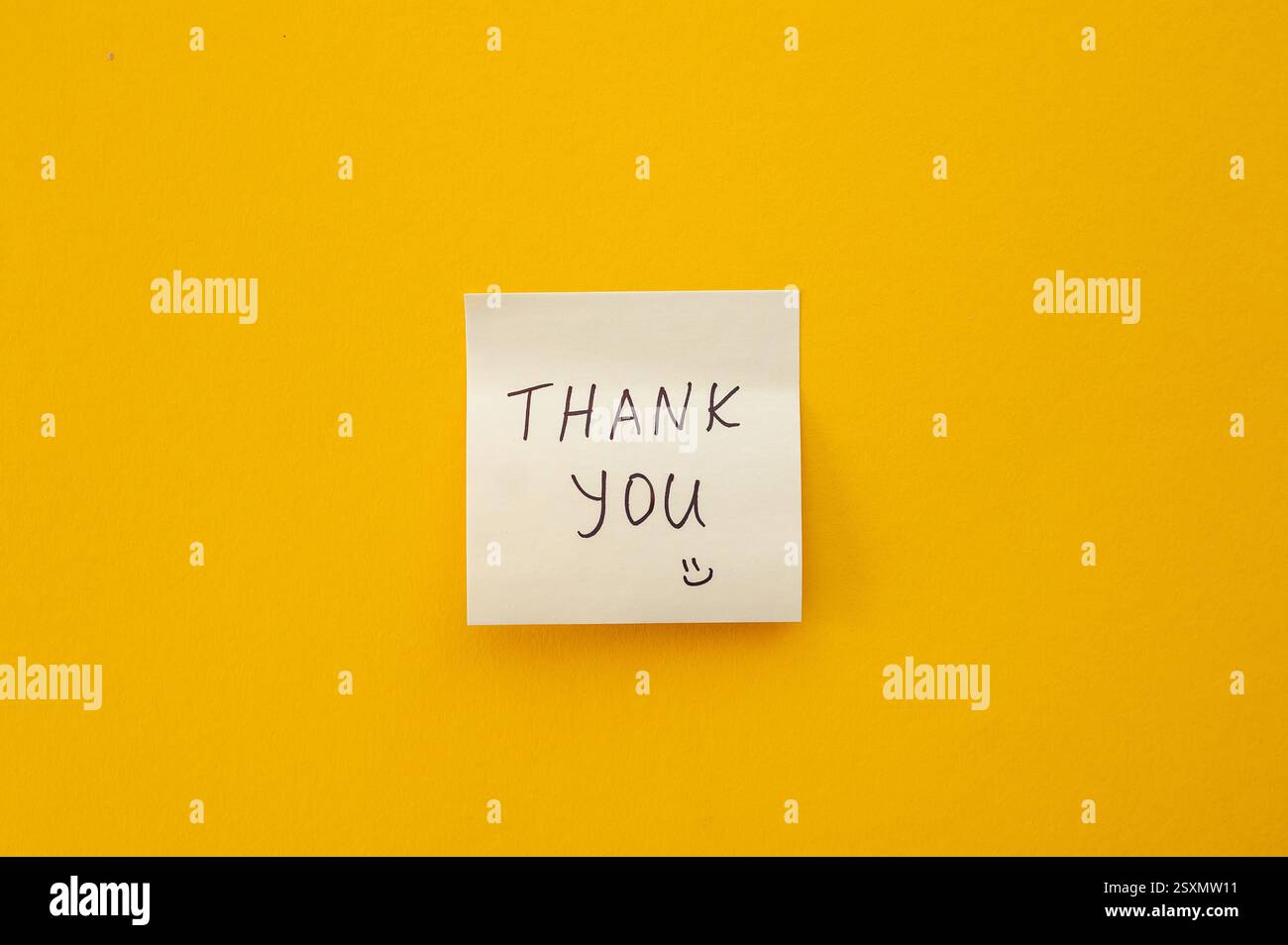 A sticky note with the word Thank you. Motivational words for personal ...
