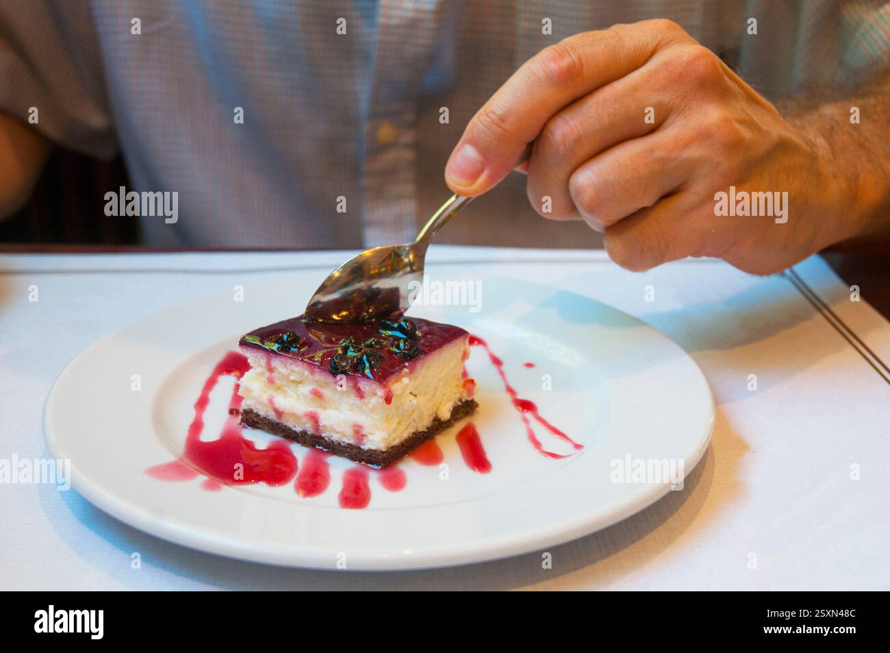 Comiendo mermelada hi-res stock photography and images - Alamy