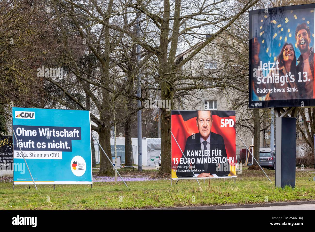 Wahlplakat der Partei CDU mit Spitzenkandidat Friedrich Merz zur ...