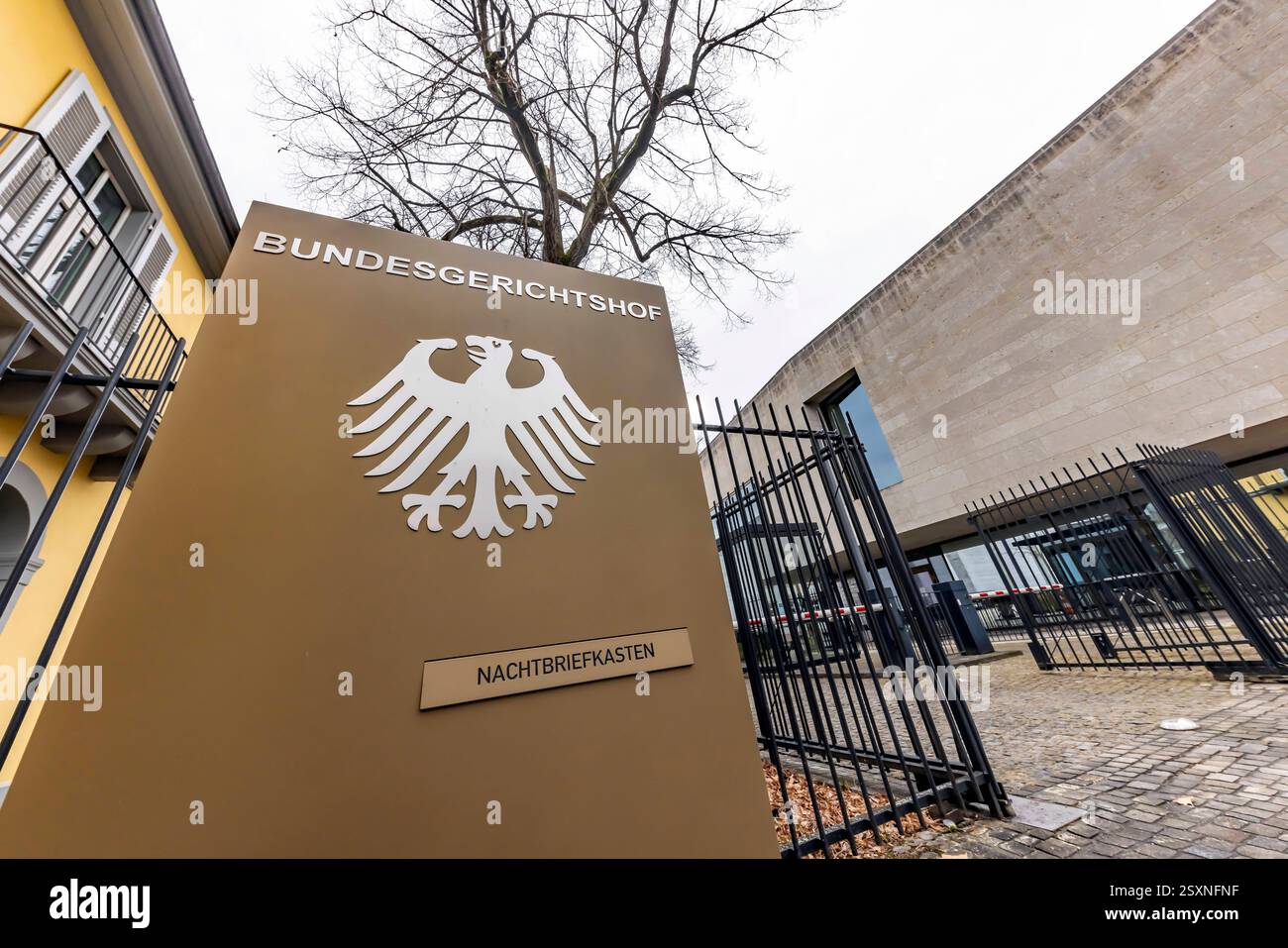 Der Bundesgerichtshof BGH in Karlsruhe ist das oberste Gericht der ...