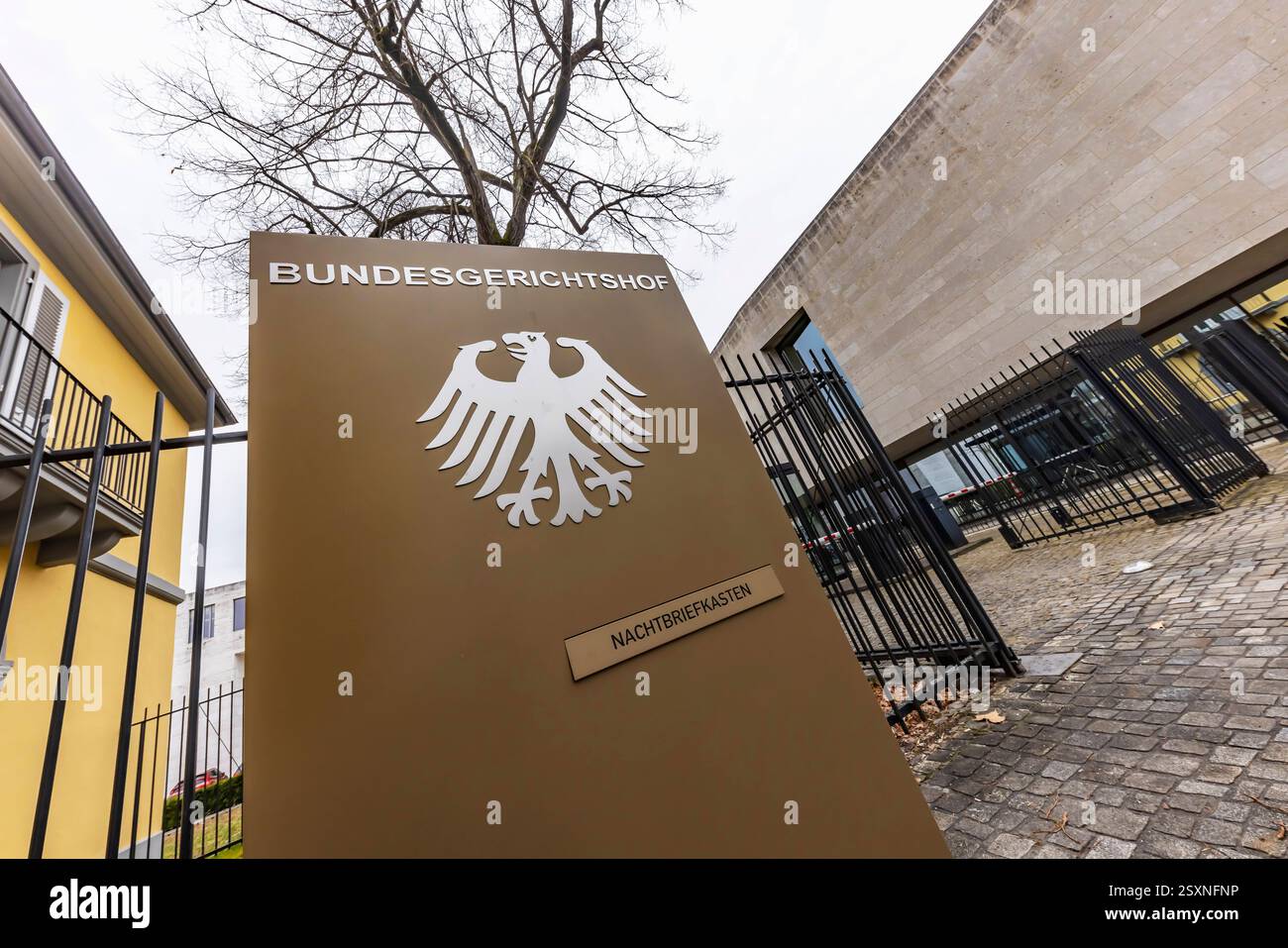 Der Bundesgerichtshof BGH in Karlsruhe ist das oberste Gericht der ...