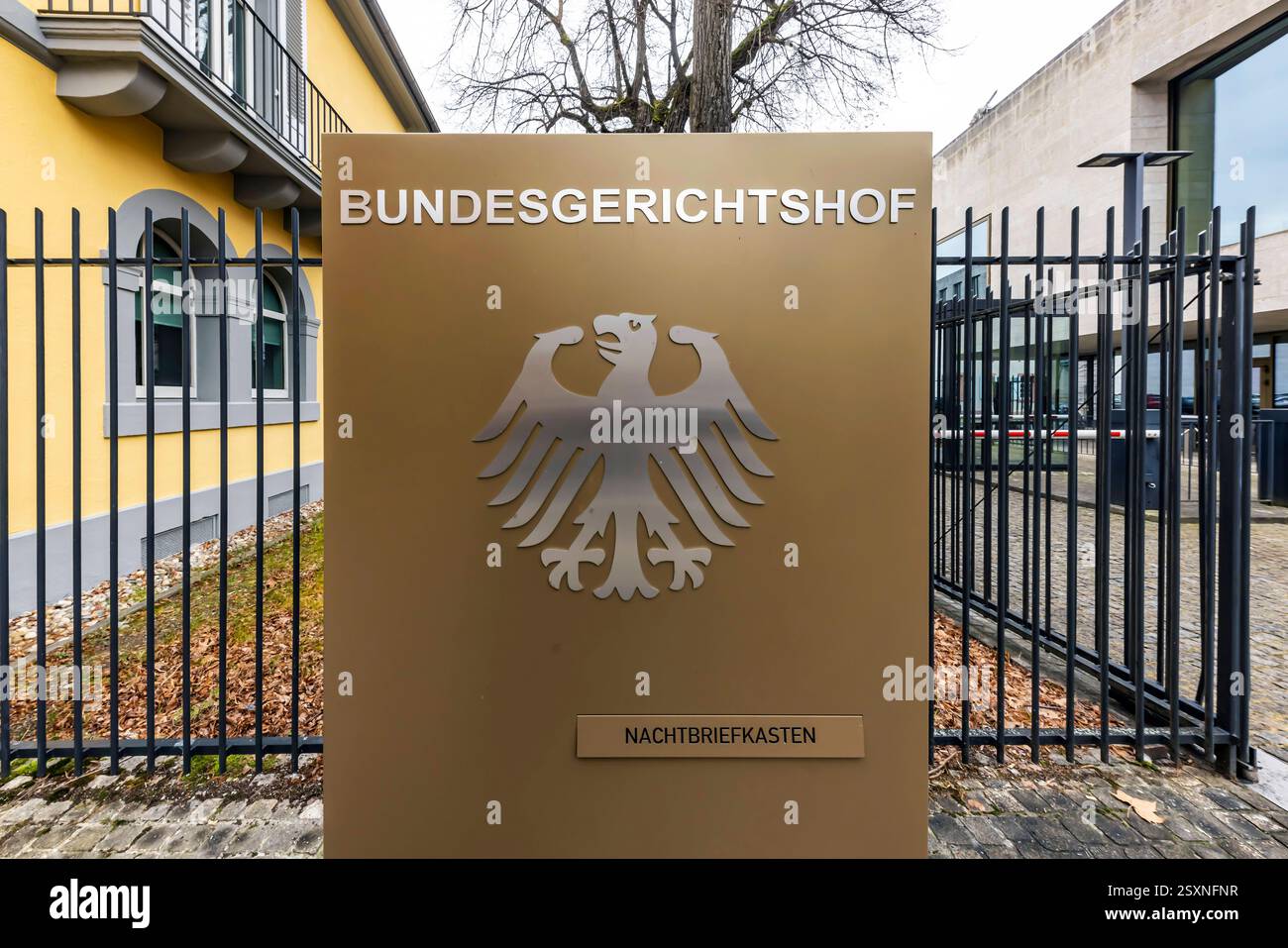Der Bundesgerichtshof BGH in Karlsruhe ist das oberste Gericht der ...