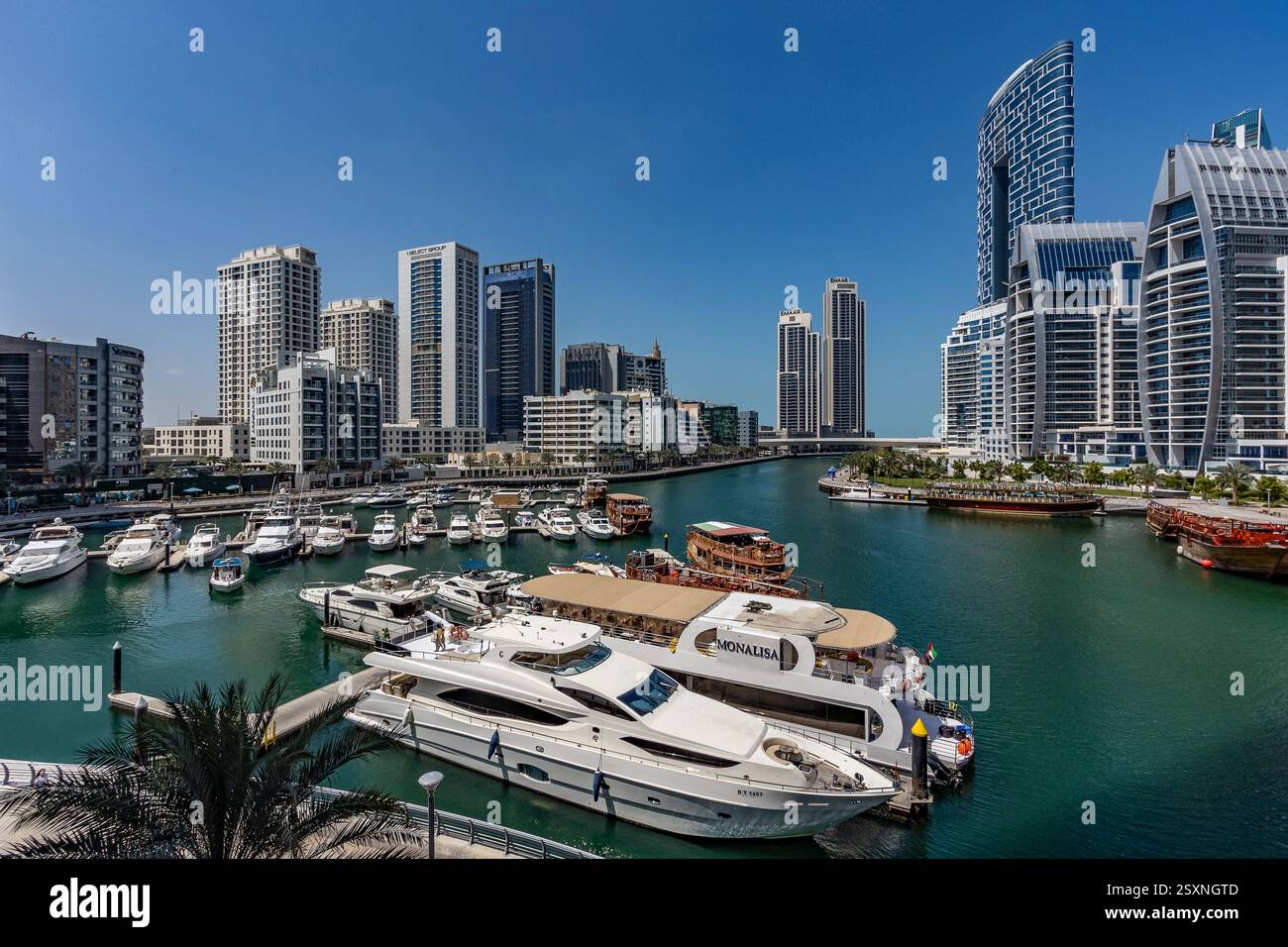 Luxury Waterfront Living in Dubai Marina, UAE Stock Photo - Alamy