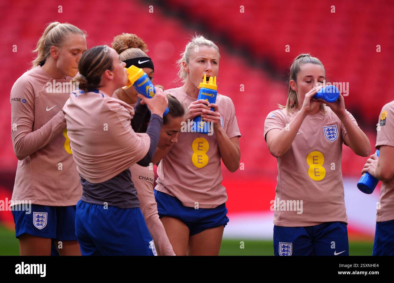 England's Leah Williamson (centre) and team-mates during a training ...