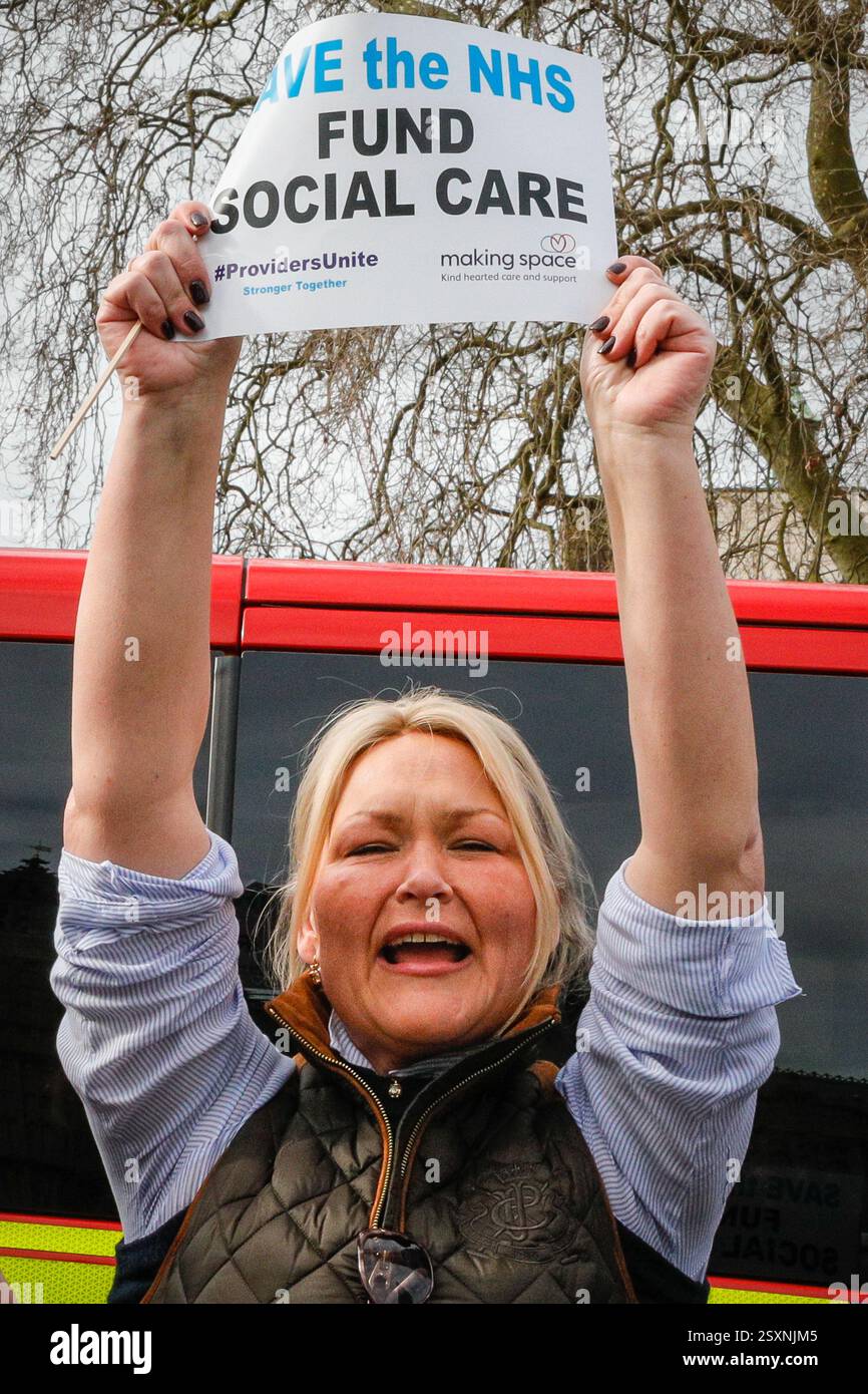 Rachel reeves budget action hi-res stock photography and images - Alamy