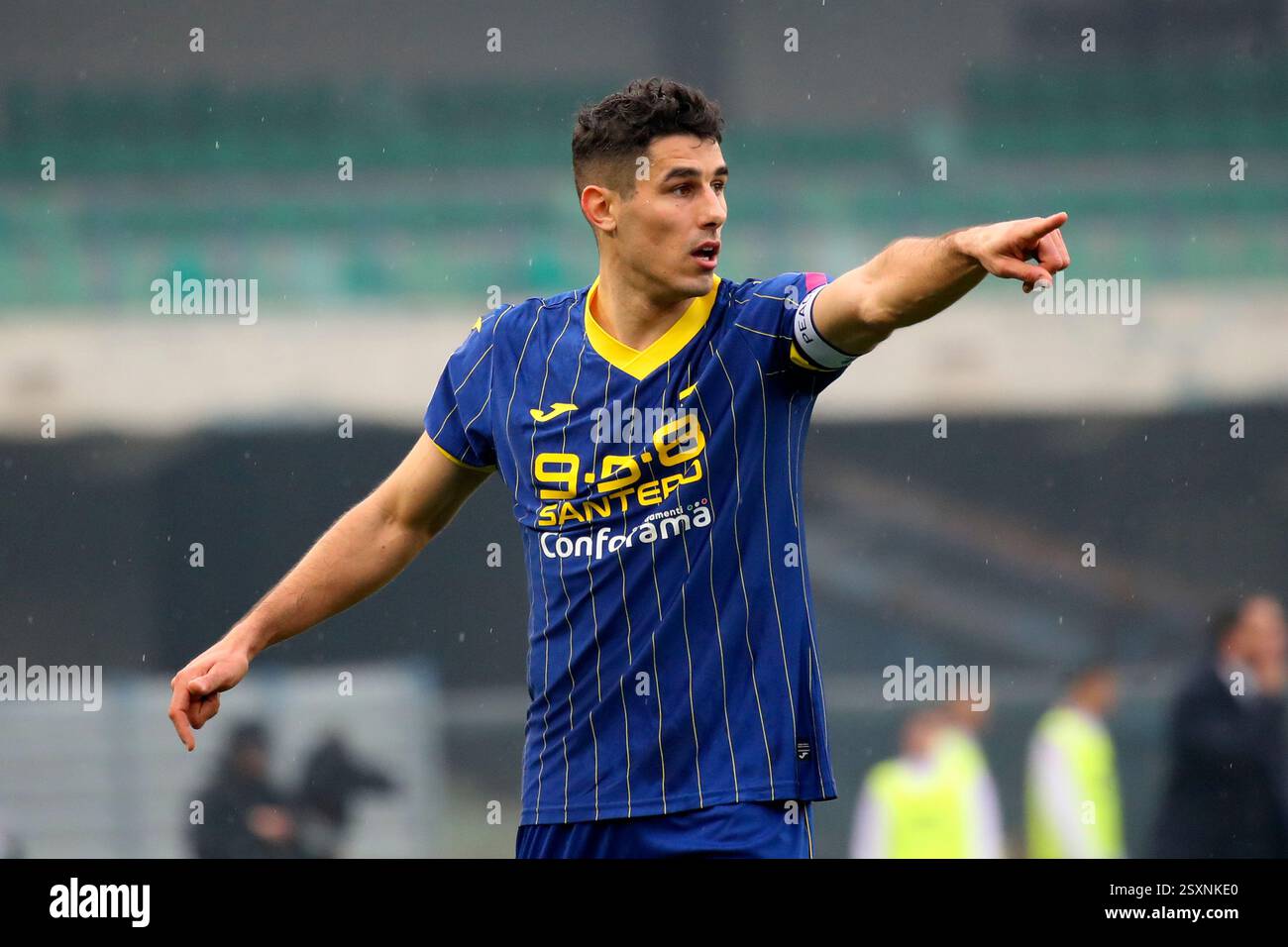 Verona, Italia. 23rd Feb, 2025. Verona's Davide Faraoni during the ...