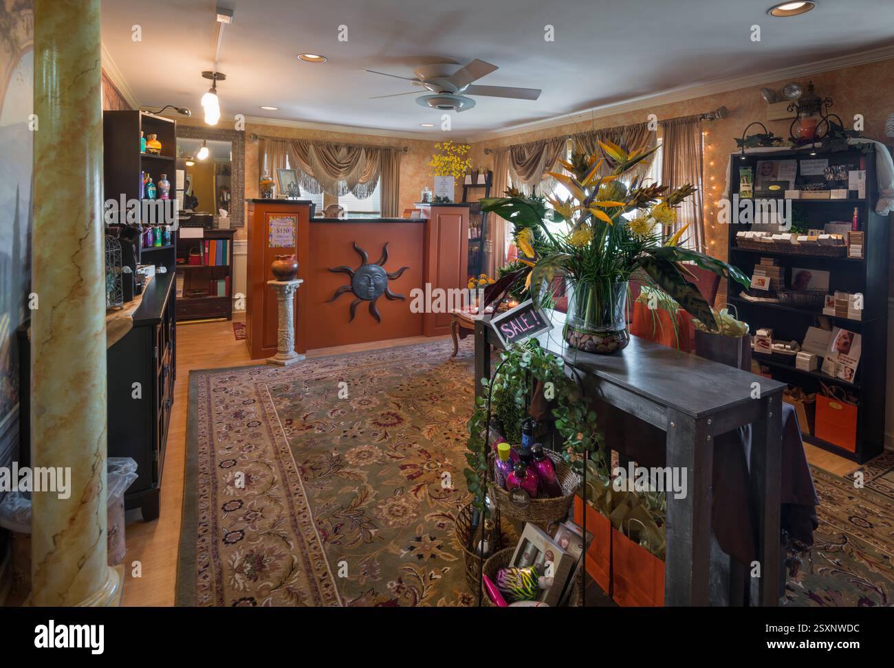 Salon reception waiting area hi-res stock photography and images - Alamy