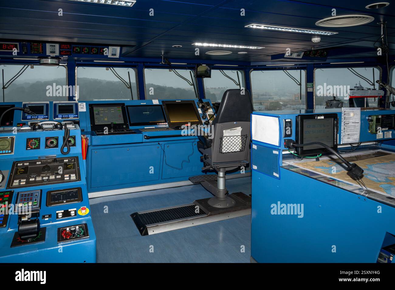 The cockpit of the French Navy's helicopter carrier Mistral (PHE ...