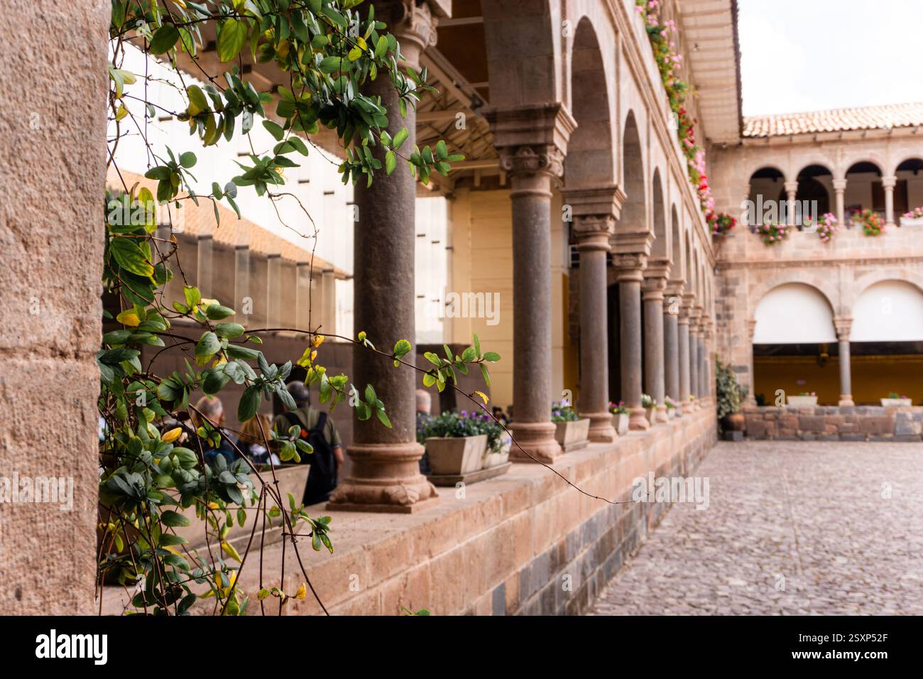 Fusion of Inca and Spanish Colonial Architecture in Santo Domingo ...