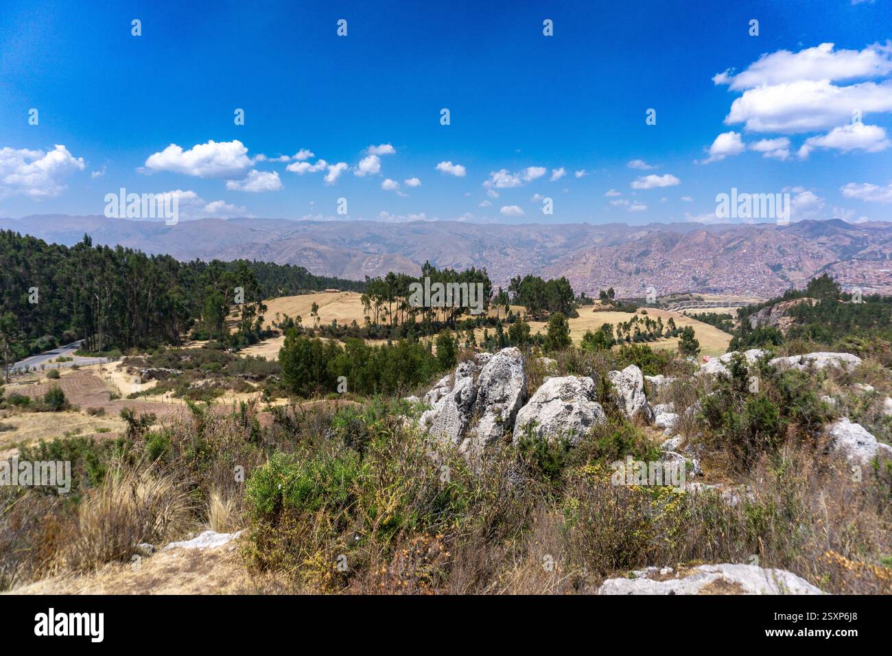 Ancient Inca Rock Formations and Secret Chinkana Tunnels in Zona X ...