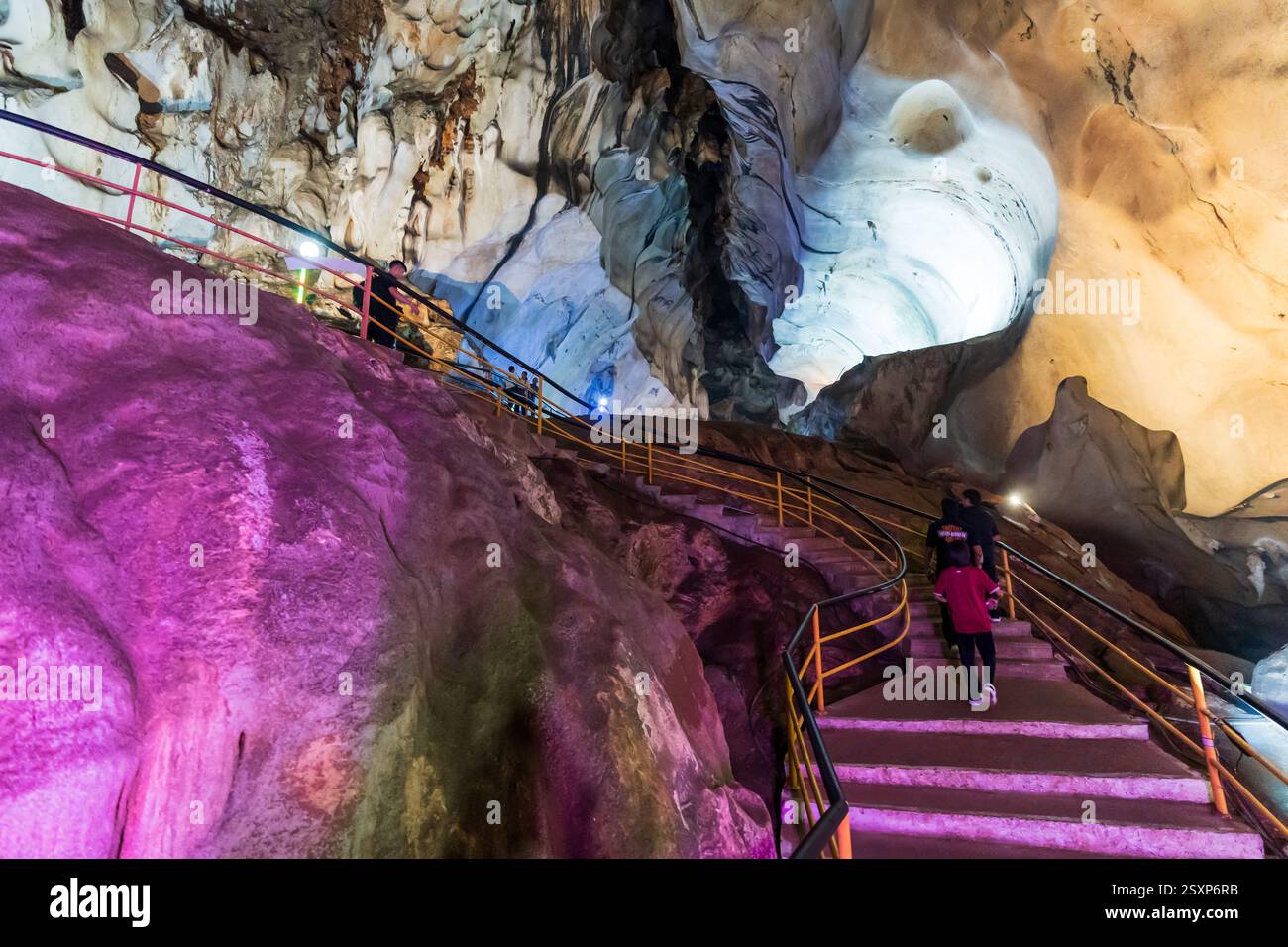 Inside view of Gua Tempurung cave in Perak, Malaysia Stock Photo - Alamy
