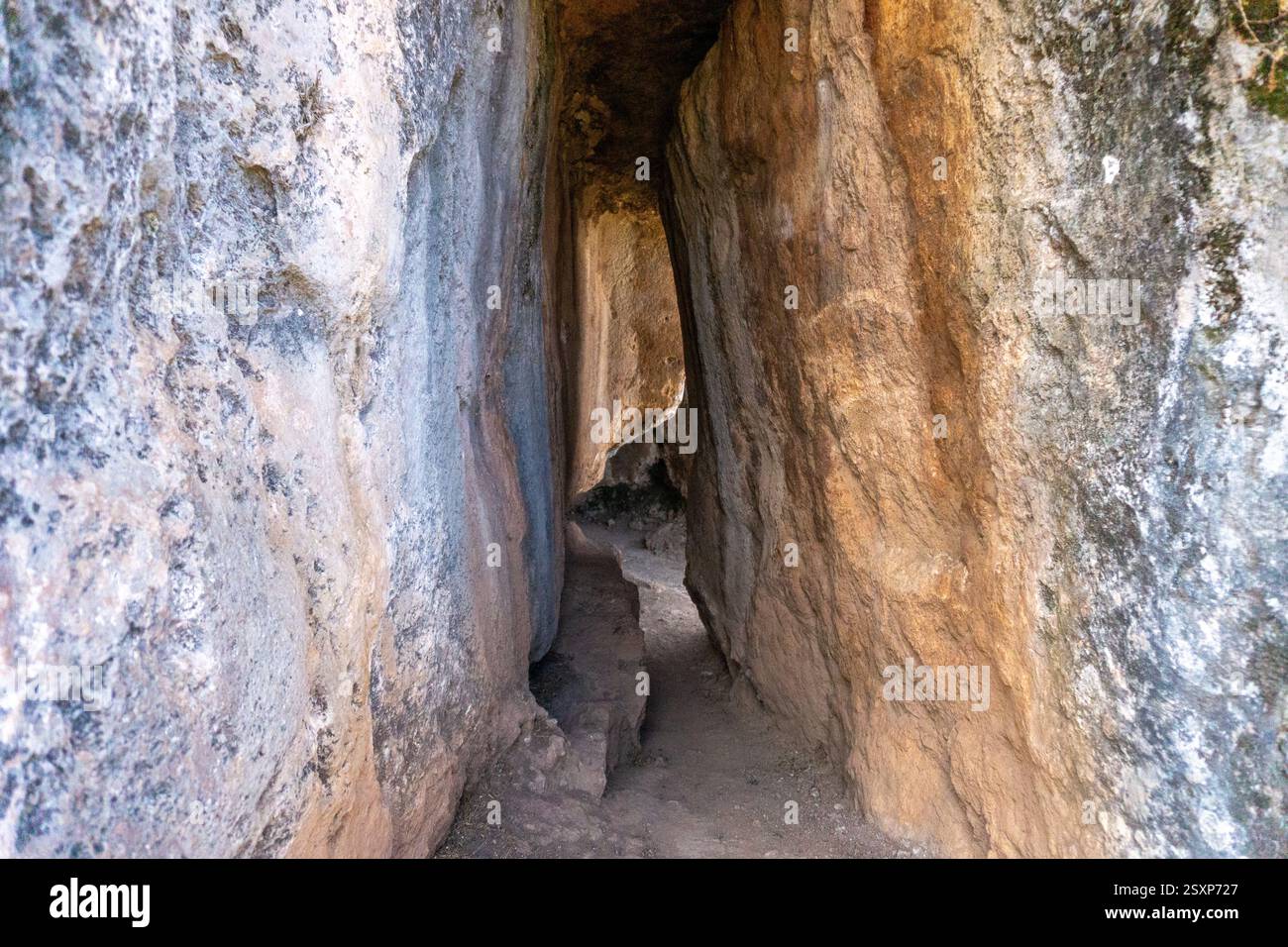 Zona X Cusco Peru Mysterious Inca Caves and Chinkana Passages ...