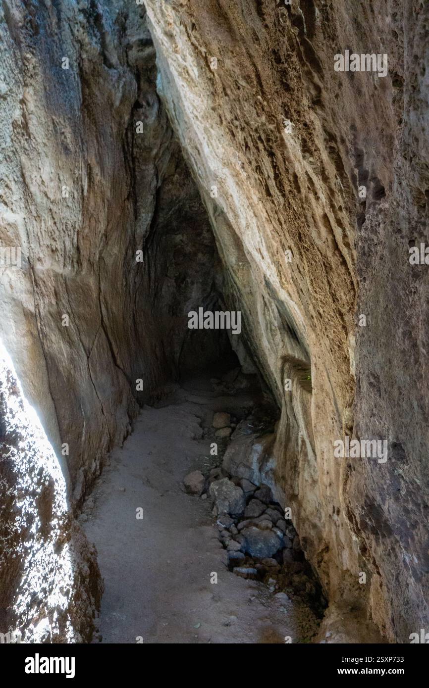 Mysterious Stone Carvings and Chinkana Tunnels in Zona X Cusco Peru an ...
