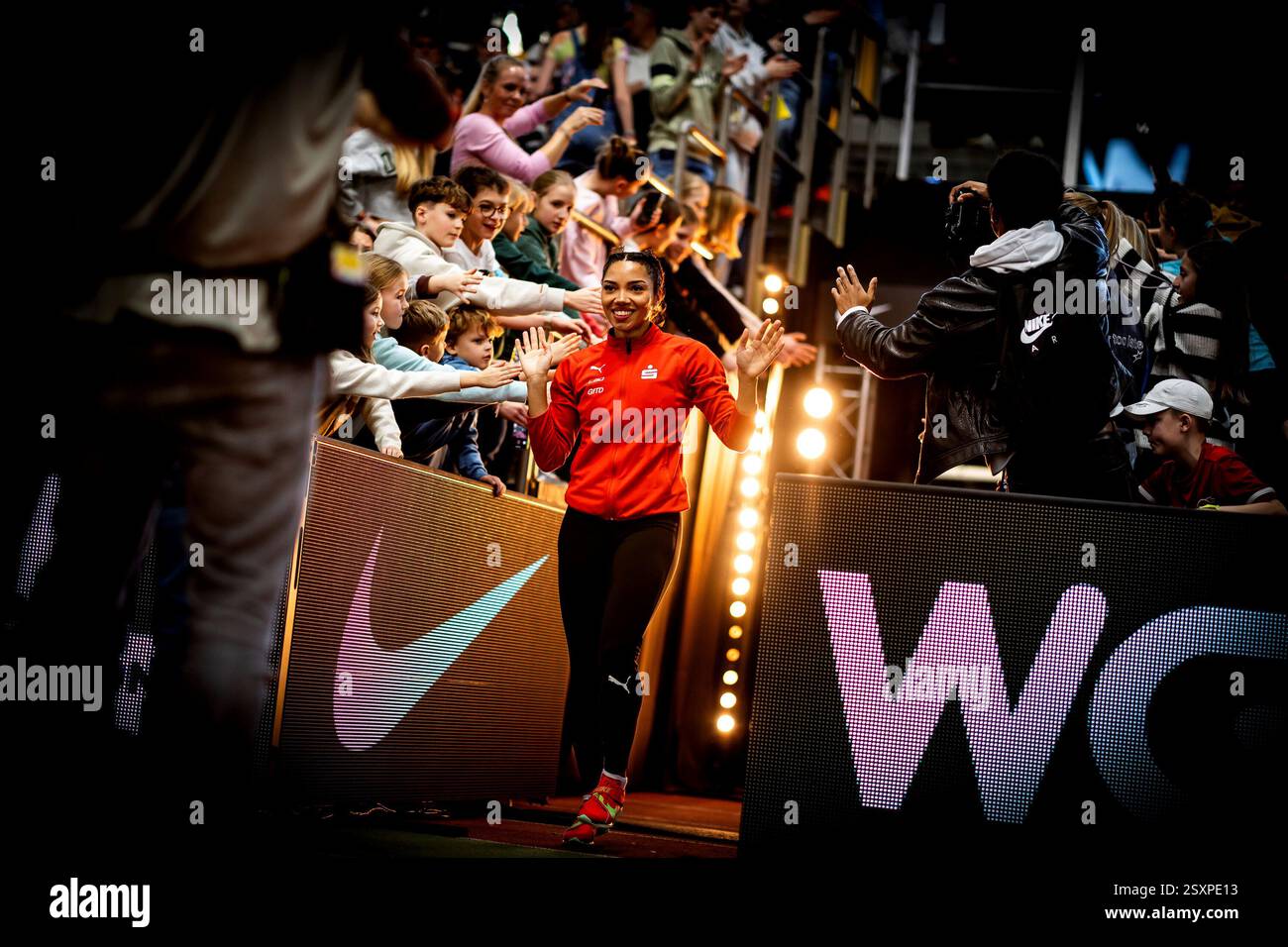 Dortmund, Deutschland. 23rd Feb, 2025. Weitspringerin Samira Attermeyer ...