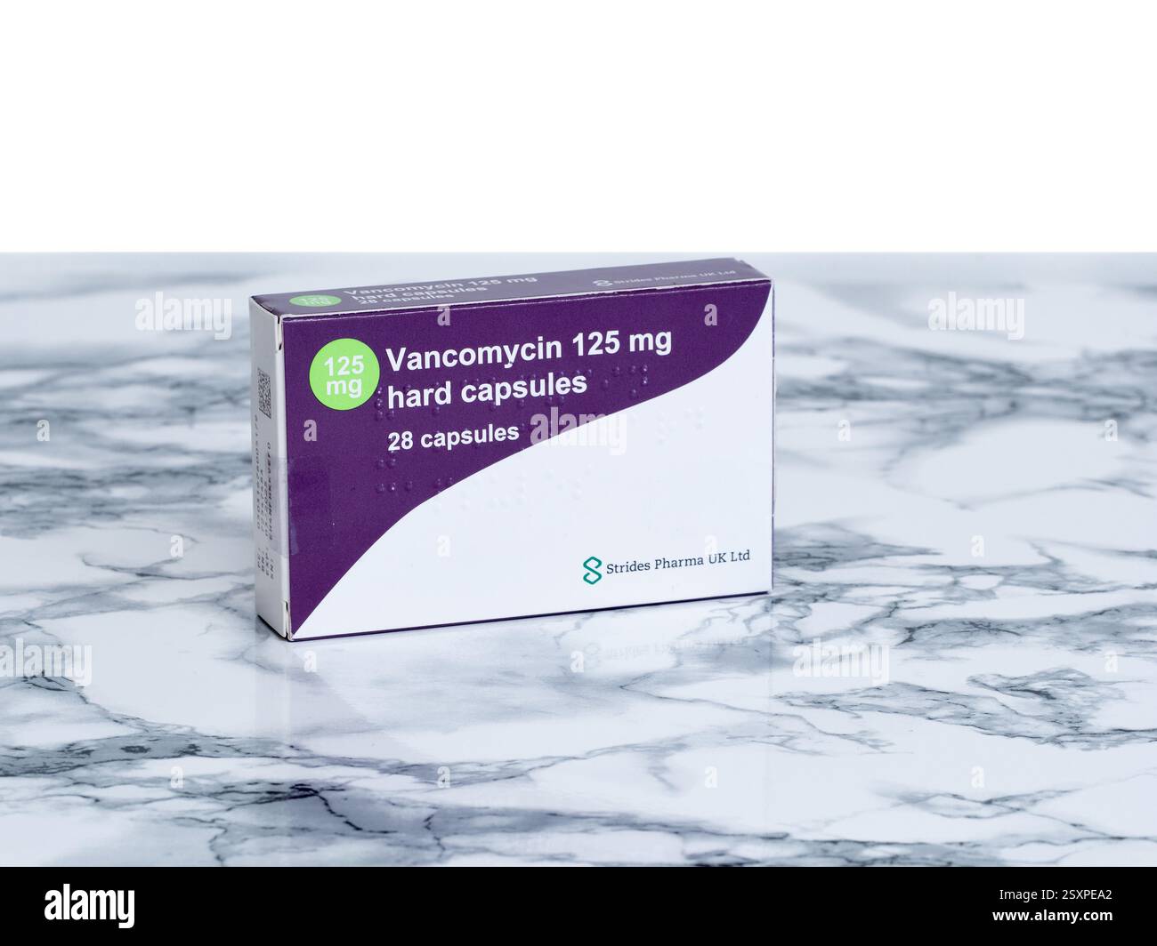 Vancomycin 125mg capsules Stock Photo - Alamy