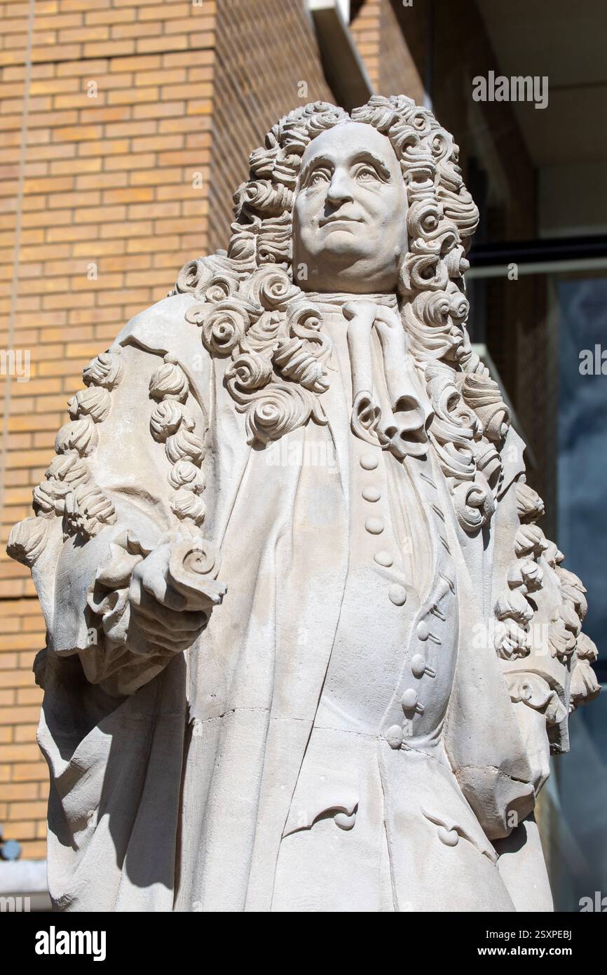 London, UK - March 14th 2023: Statue of Sir Hans Sloane, on Duke of ...