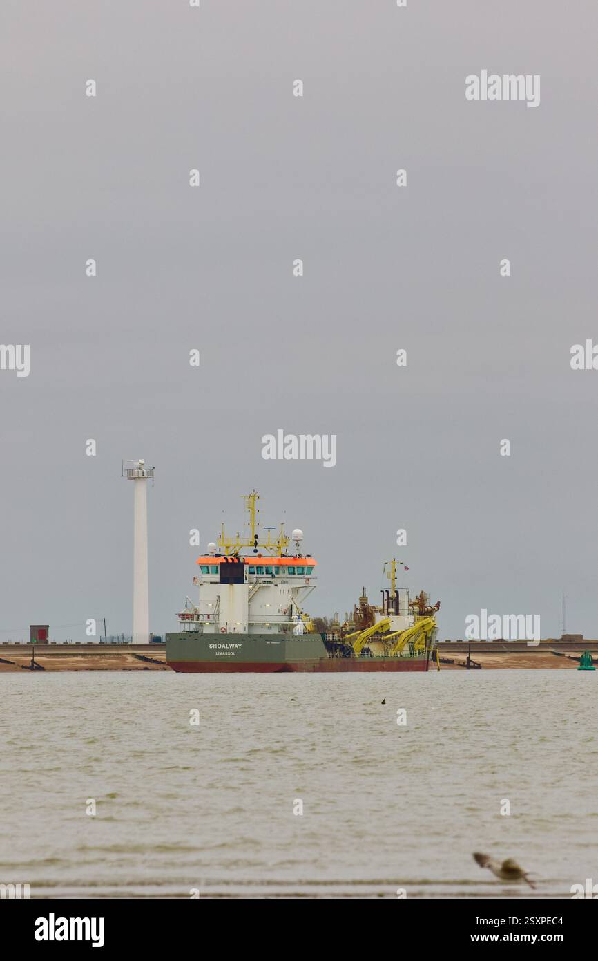 Hopper Dredger ‘Shoalway' involved in dredging operations in Harwich ...