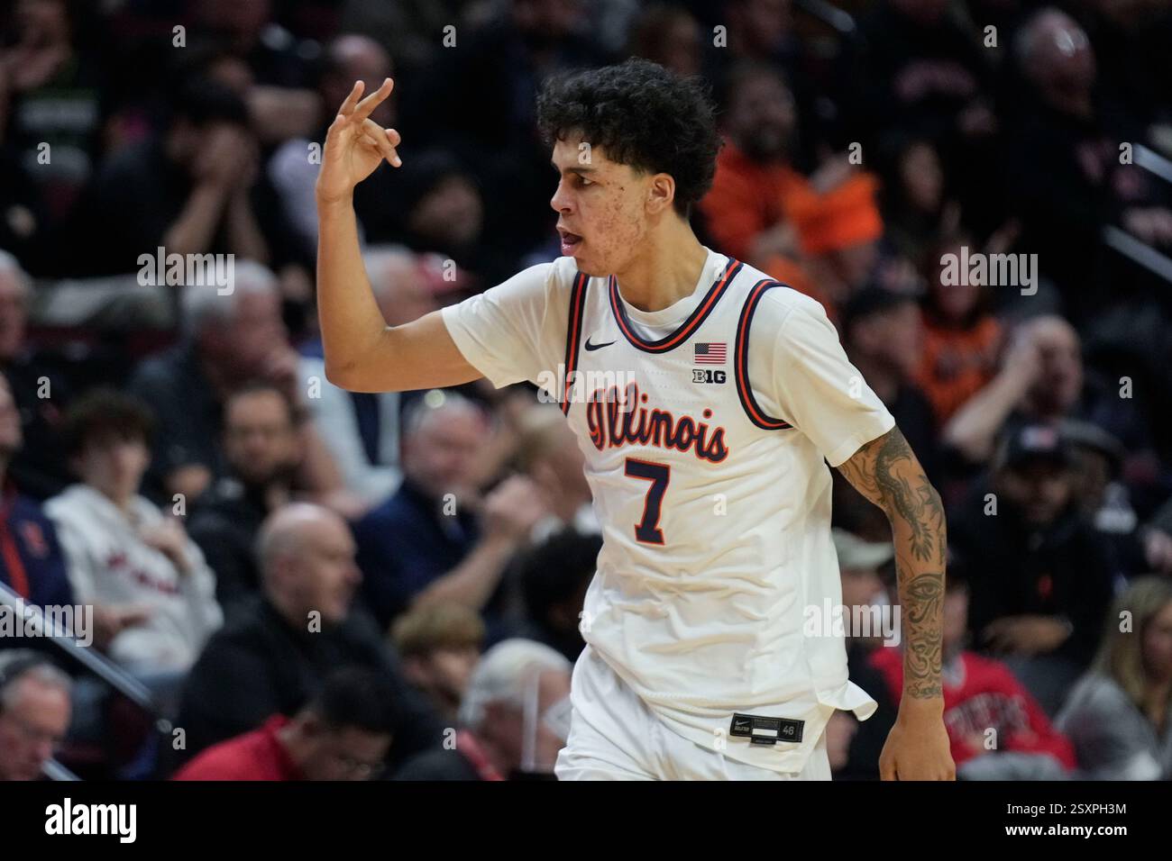 Illinois' Will Riley reacts during the second half of an NCAA college ...