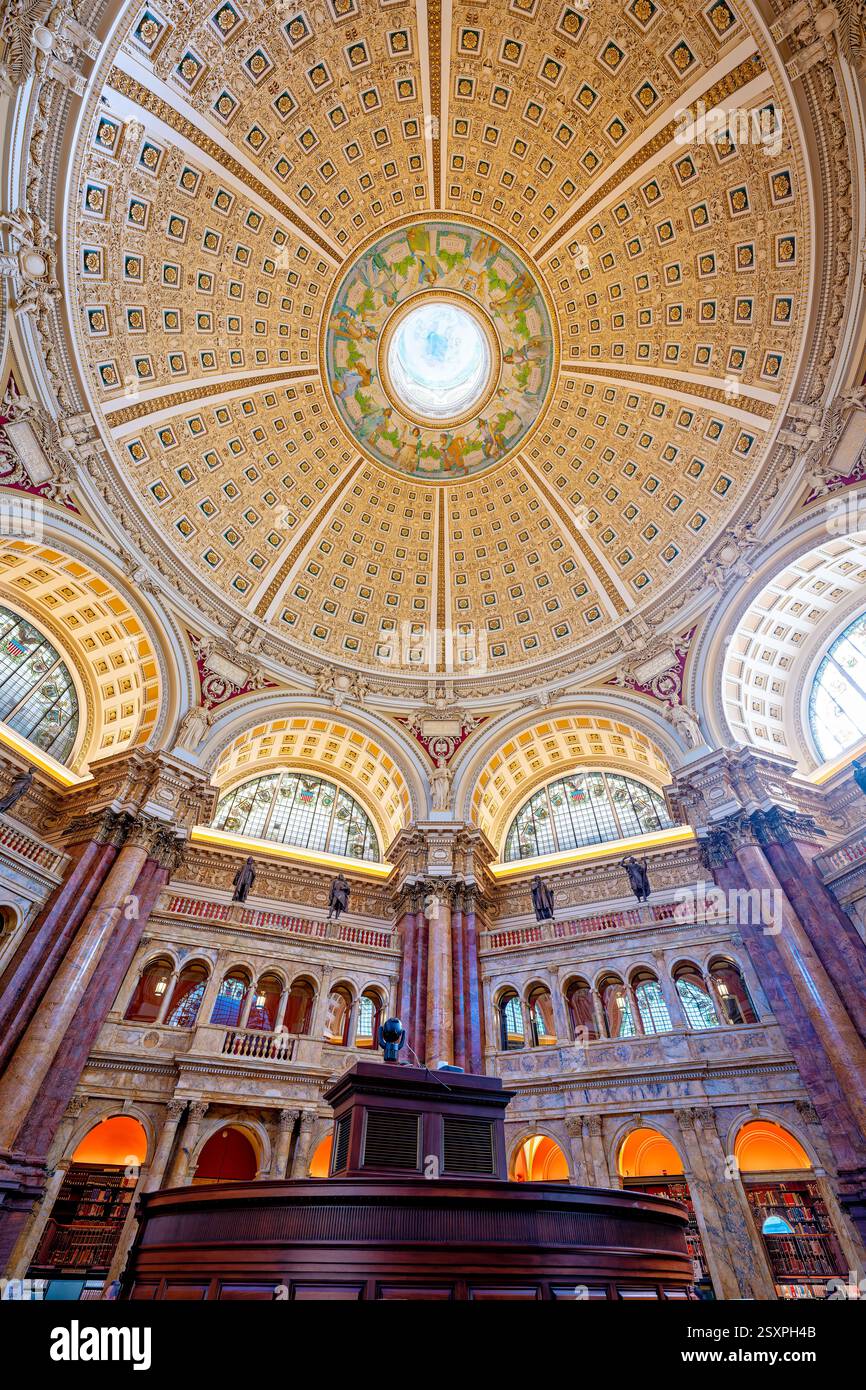 WASHINGTON DC, United States — The Main Reading Room of the Library of ...
