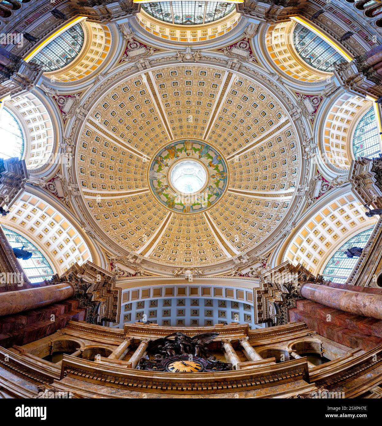 WASHINGTON DC, United States — The Main Reading Room of the Library of ...