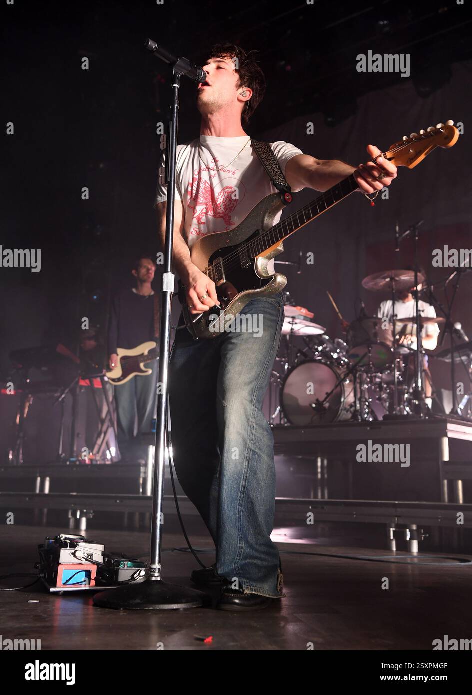 Wallows 2025 hi-res stock photography and images - Alamy