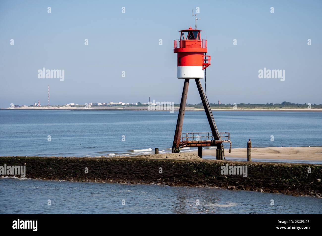 Borkum, Germany. 26th June, 2024. The Fischerbalje beacon, a landmark ...