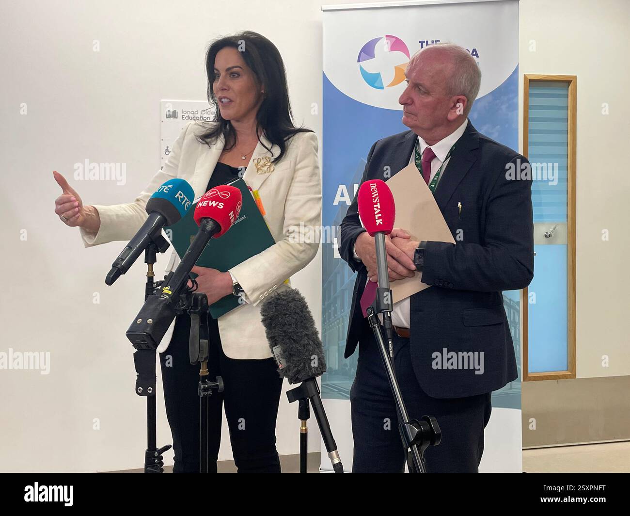 Health Minister Jennifer Carroll MacNeill and HSE chief executive ...
